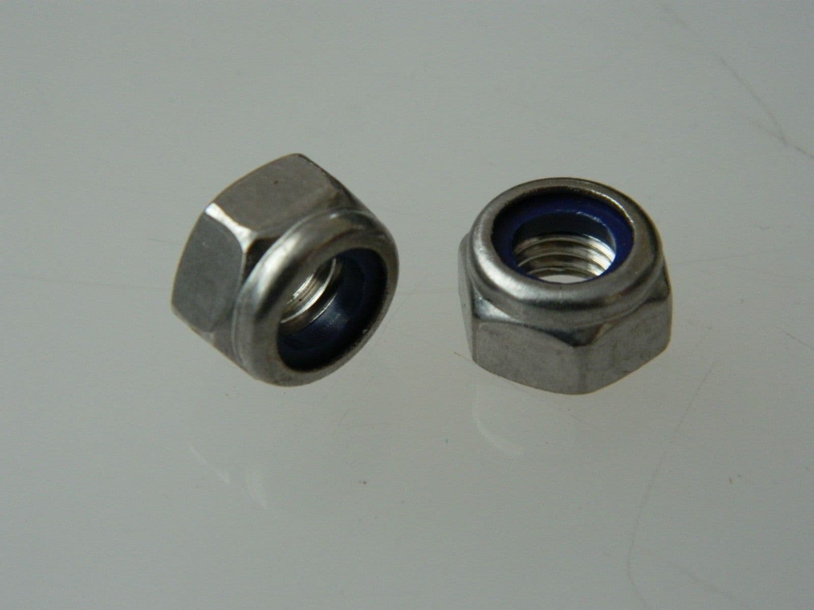 20 x M8 Nyloc Nuts Stainless Steel Metric M8-1 25 Locking Nuts Part No A2-70 C4