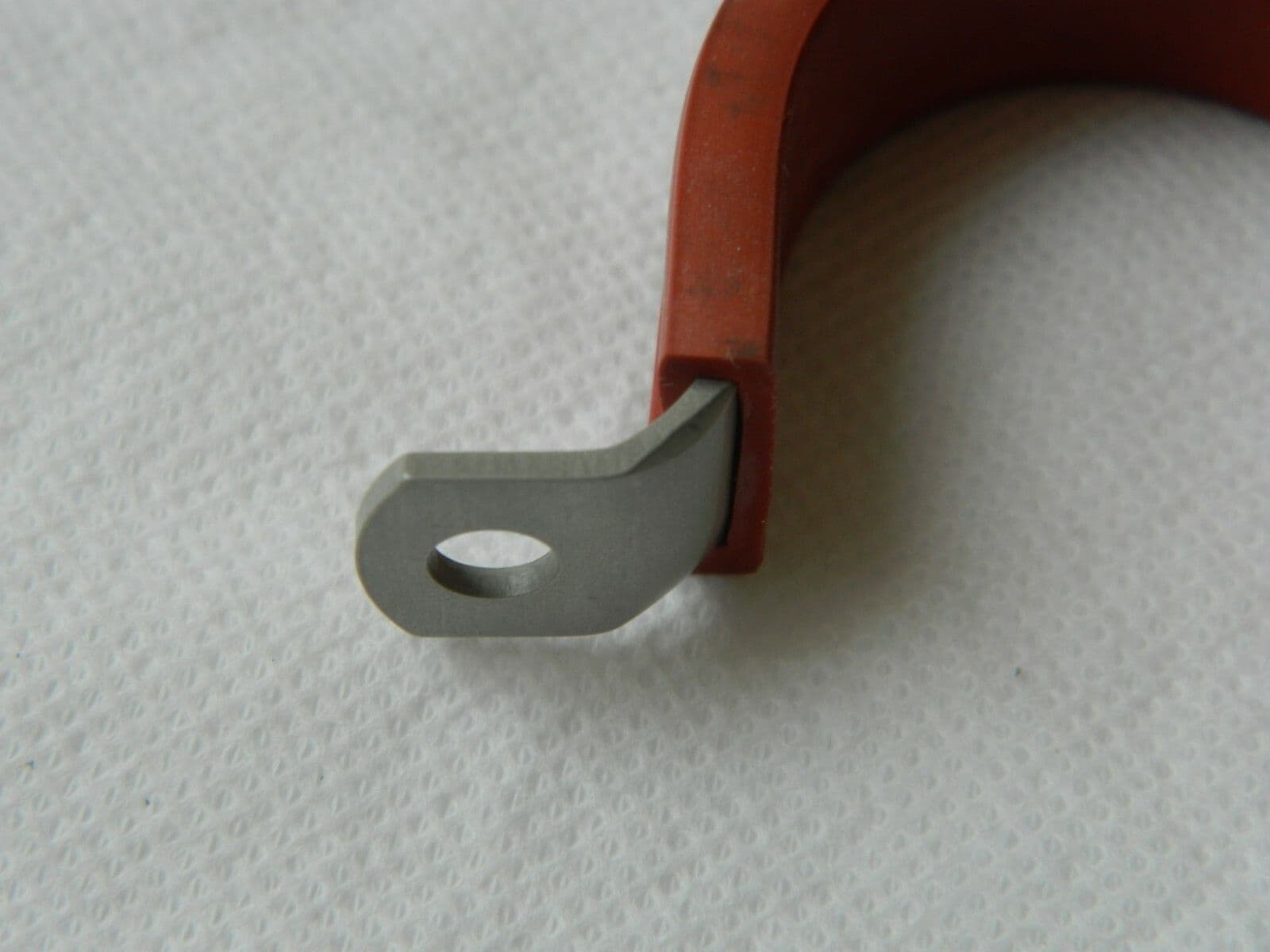 5 x Aircraft Rubber Cushioned Pipe Clamps P-Clips 33mm Diameter 1R10B