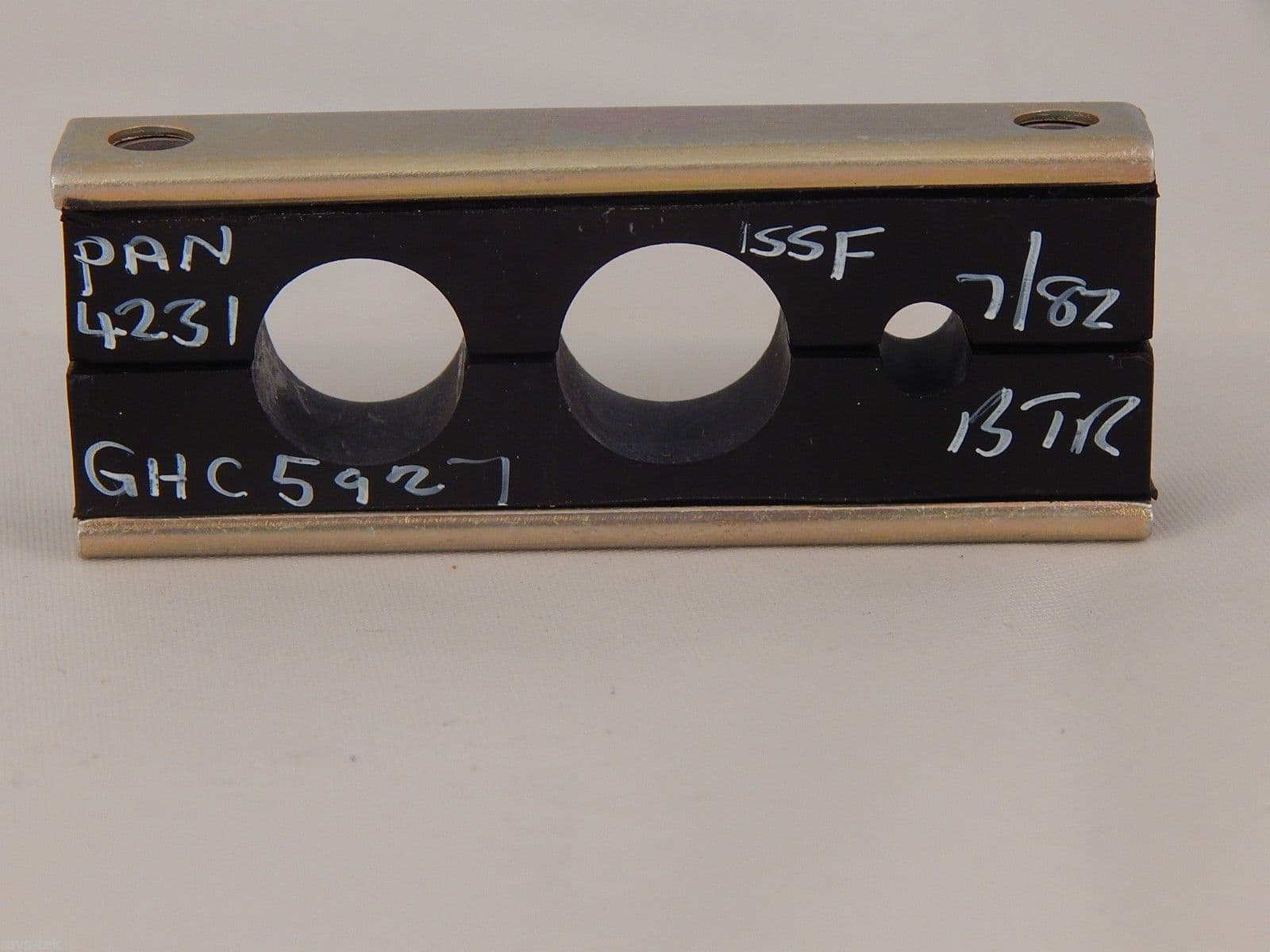 Aircraft 2 Part Fairlead Clamp Loop Part No PAN4231GHC5927 V15