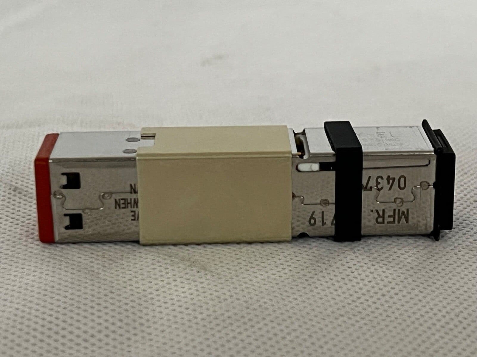 Aircraft Cockpit Illuminated SEC HDG I OFF Push Button Switch Indicator D5D