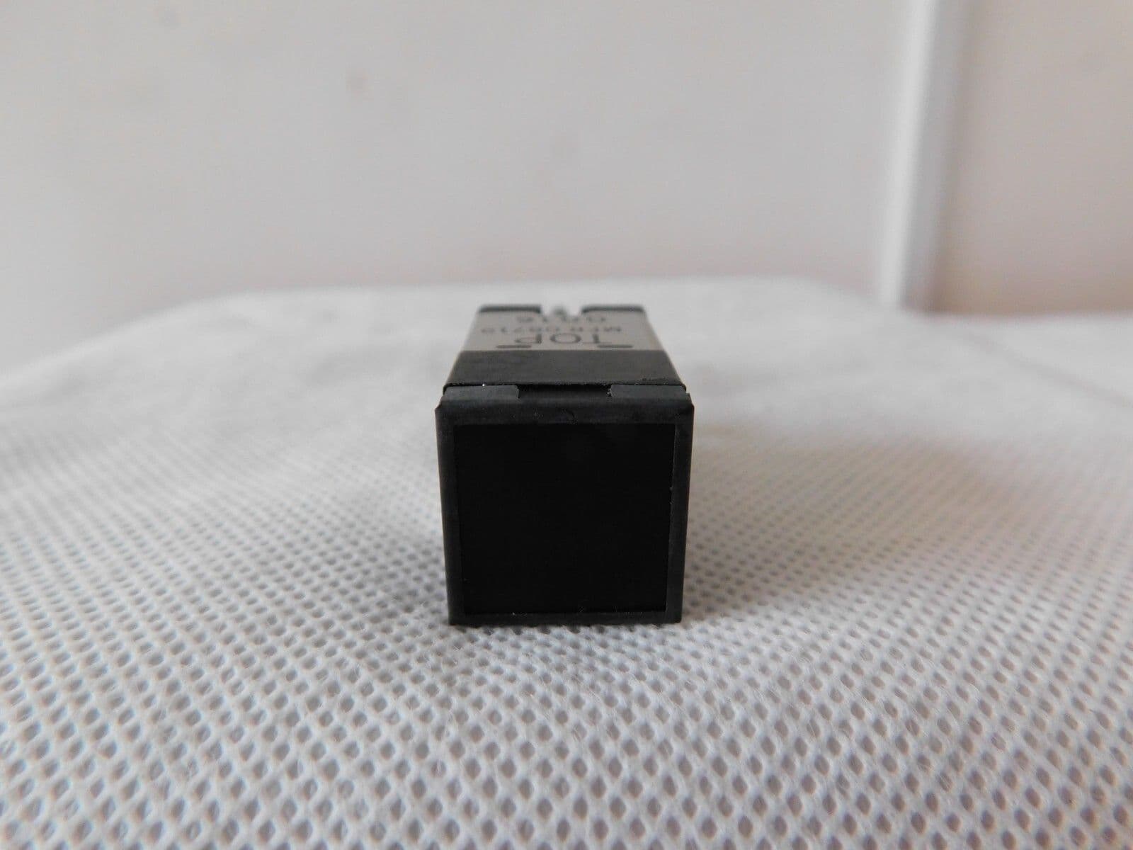 Aircraft DL SEL Push Button Switch Part No MFR 08719 D6B