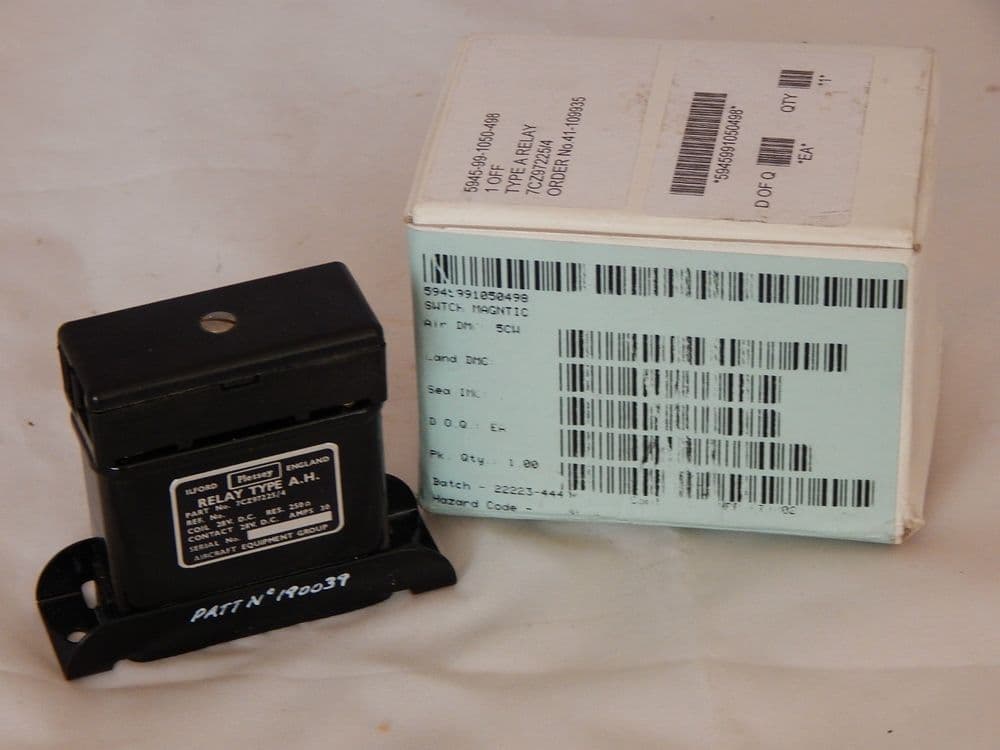 Aircraft Electro Magnetic Relay Switch Type A H 28V Coil 1R9C