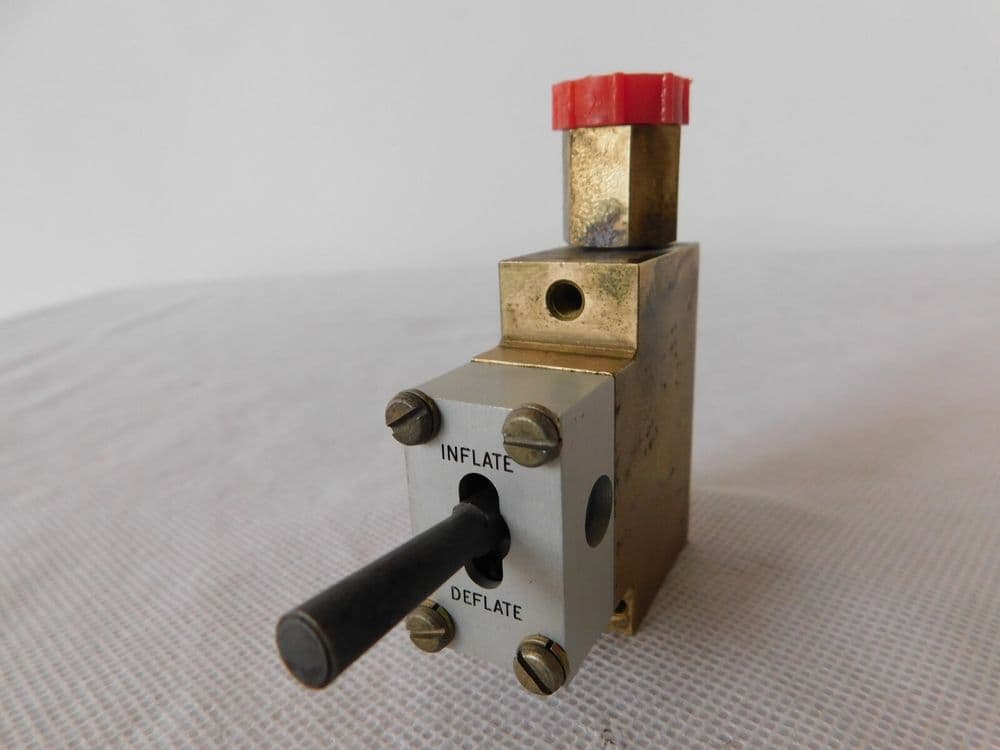 Aircraft Nitrogen Tyre Inflate/Deflate Control Valve D4C