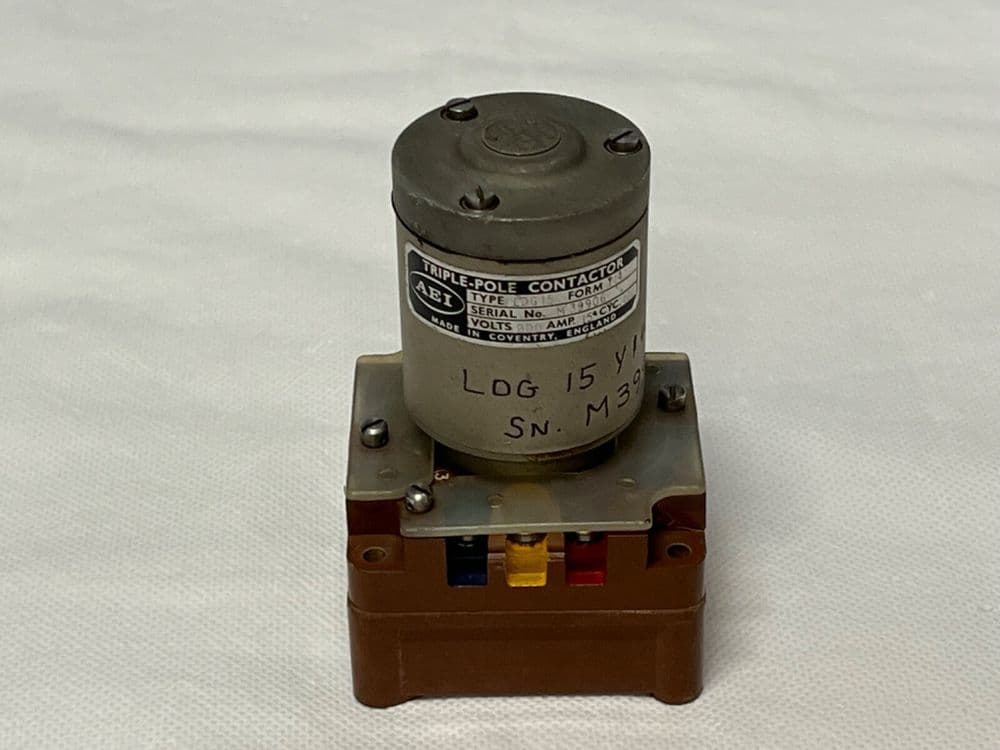 Aircraft Triple-Pole Contactor Relay Type LDG15-Y14 200V 15 Amp GR400B