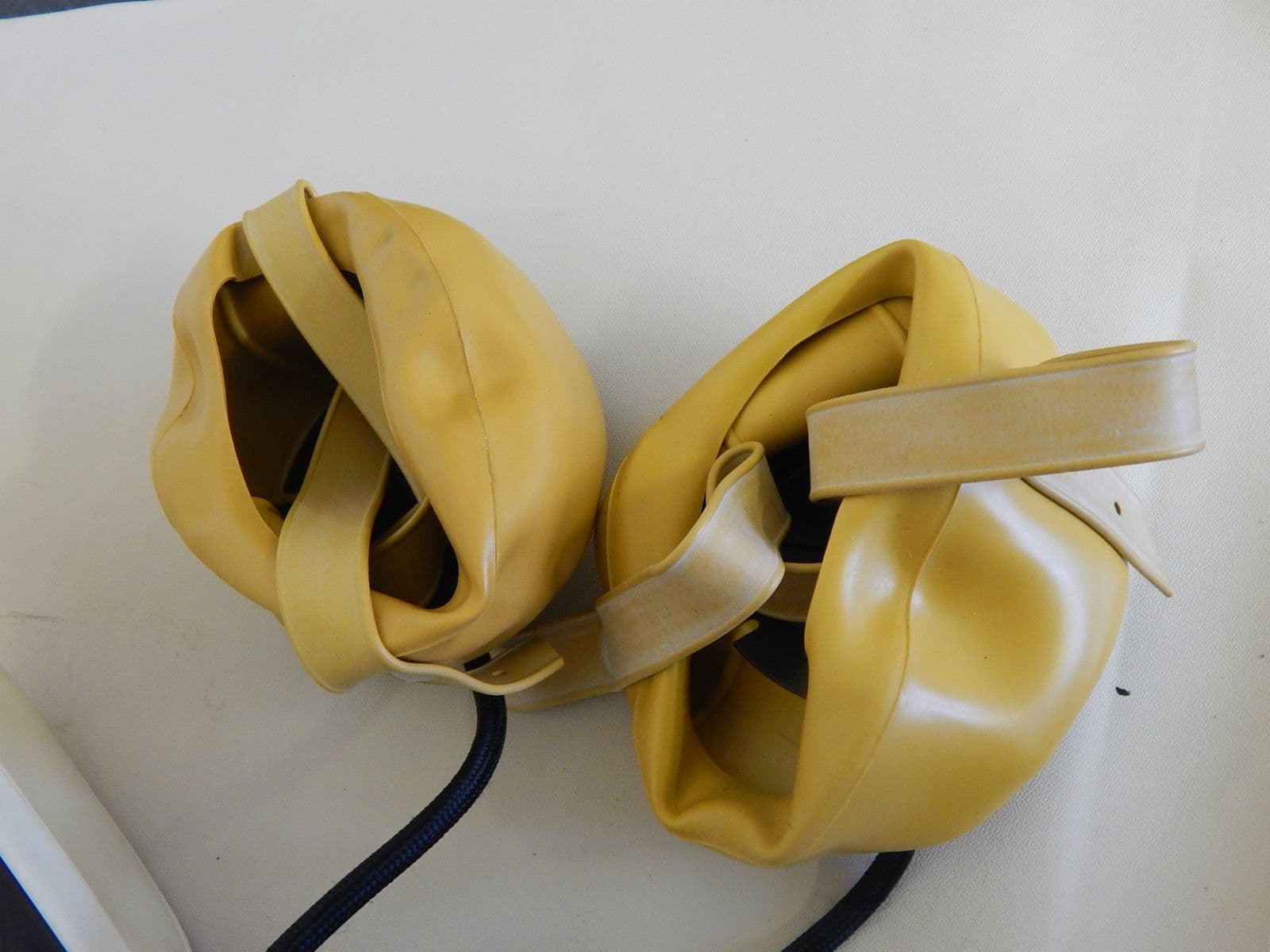 Aircraft Twin Oxygen Mask Over Head Drop Down Unit Part No WKA32844 1R11C