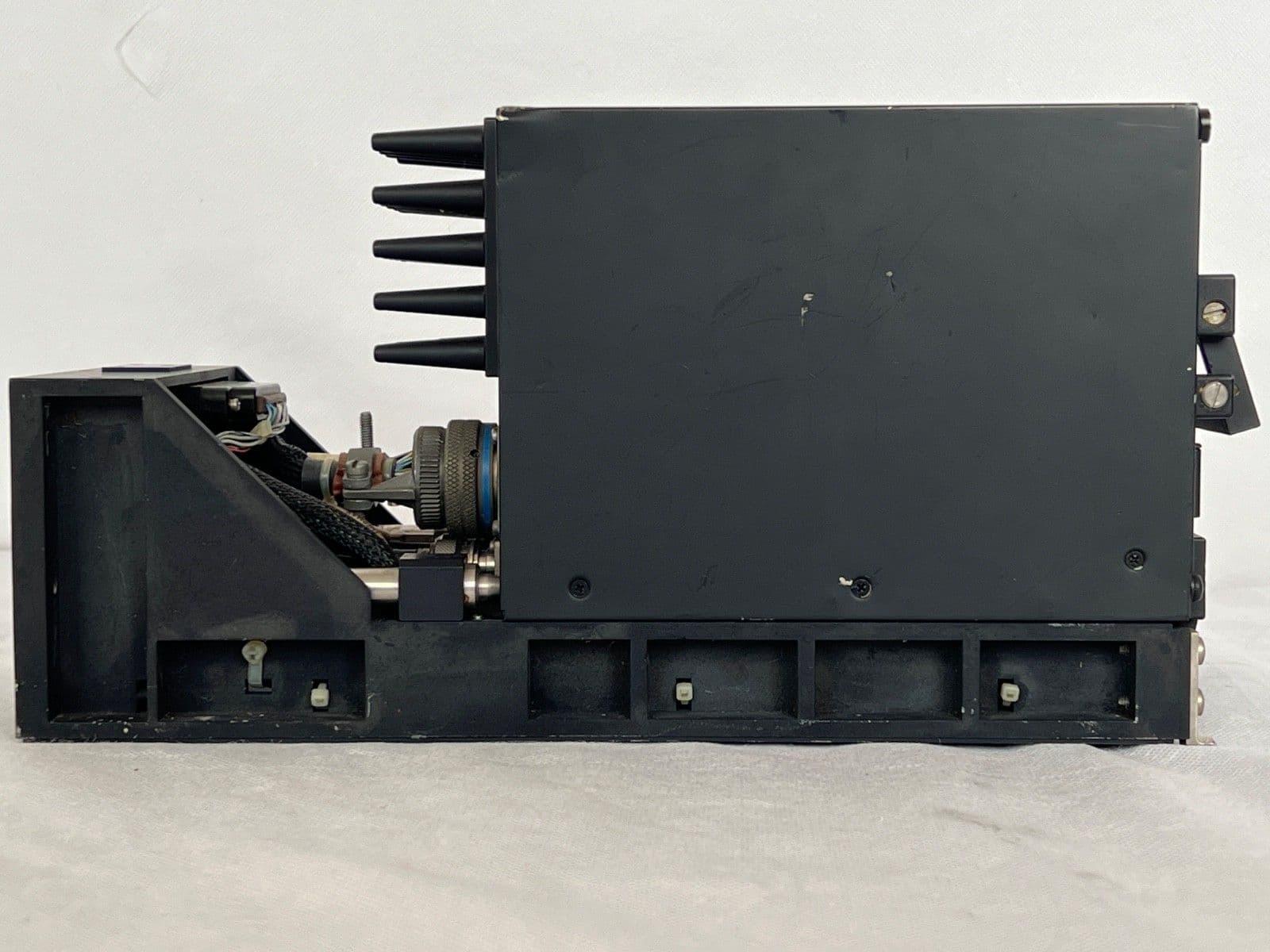 Aircraft VHF Rhode & Schwarz Transmitter Receiver In Mounting Tray D6E