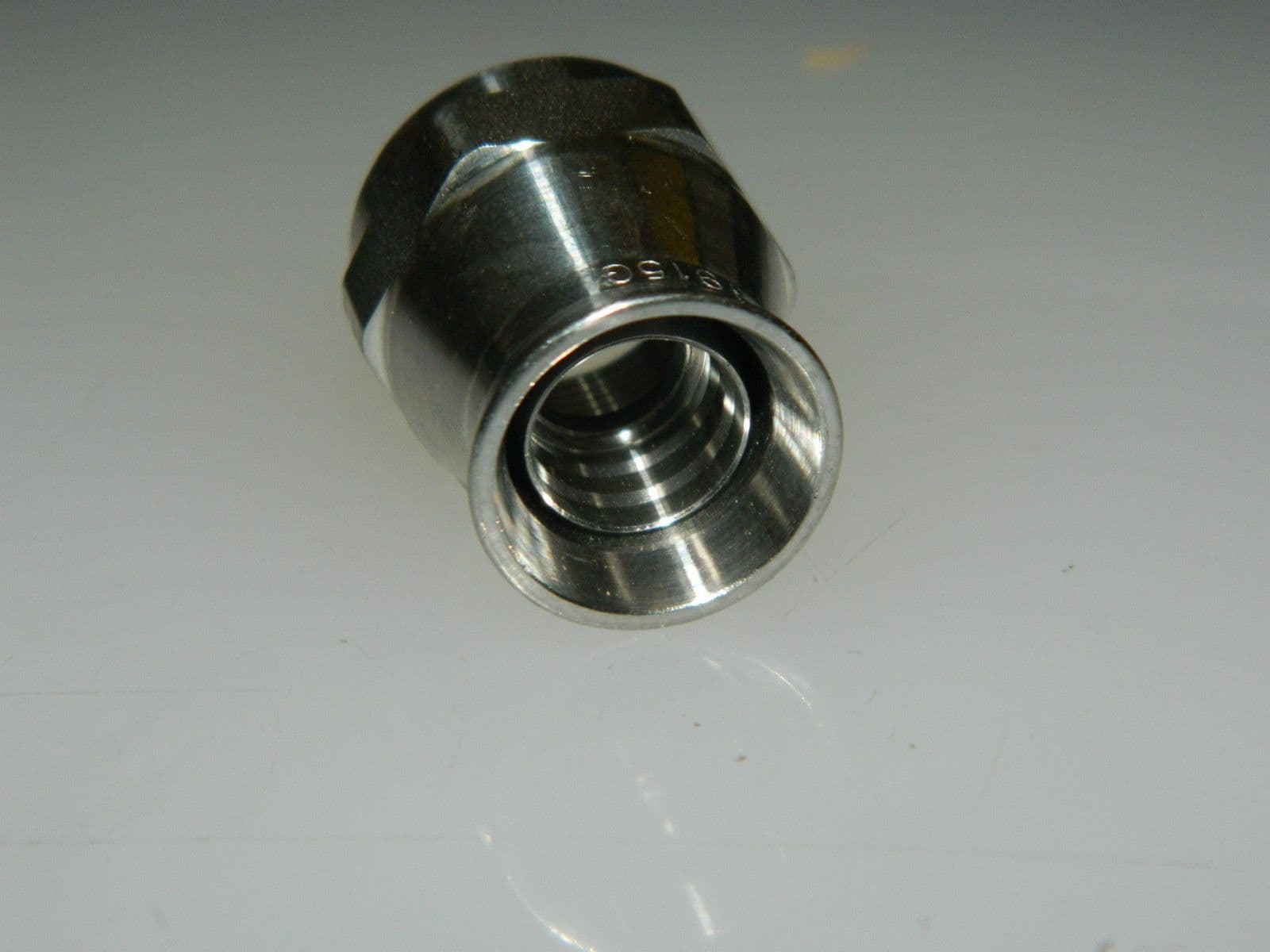 Angled Pipe Fitting With Aeroquip Socket AE18915G K3