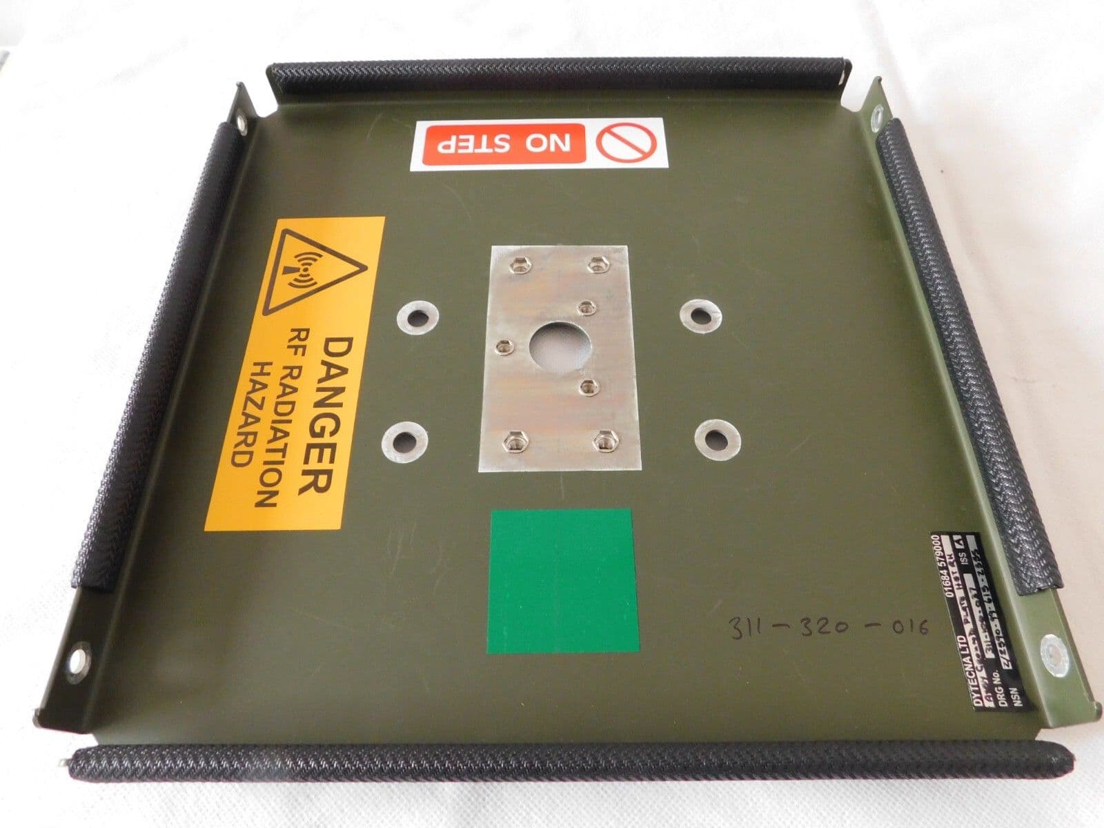 Bowman Radio Single Antenna ECM Ground Plane Assembly D8C