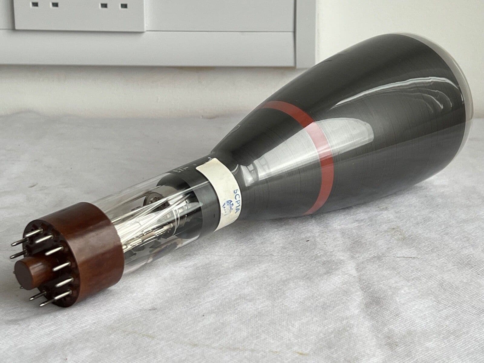 CRT Valvo 5CP1A Cathode Ray Tube Electron Picture Glass 12 Pin D4E