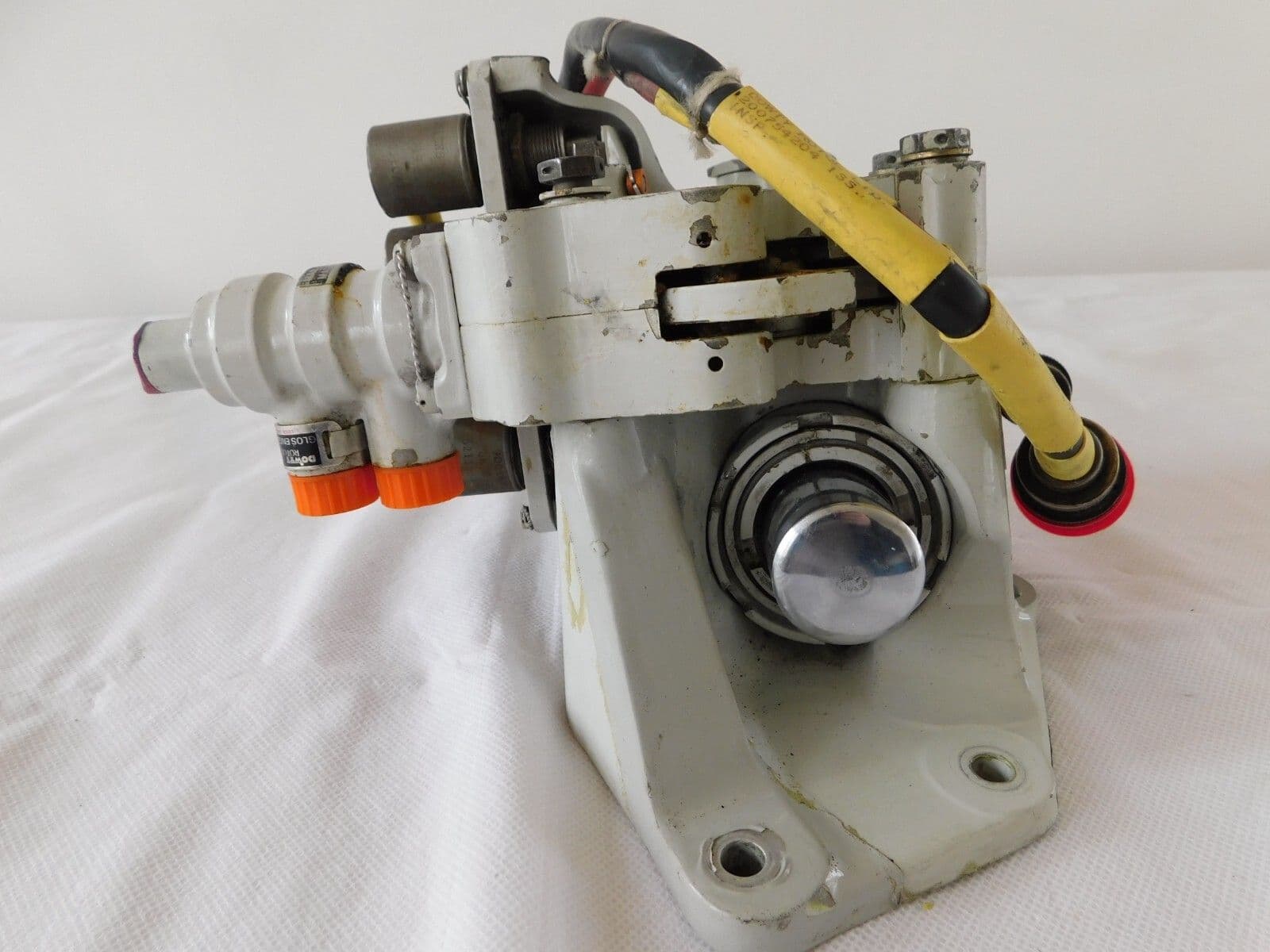 Dowty Rotol Aircraft Damper Uplock Unit Type 200754002 D4C