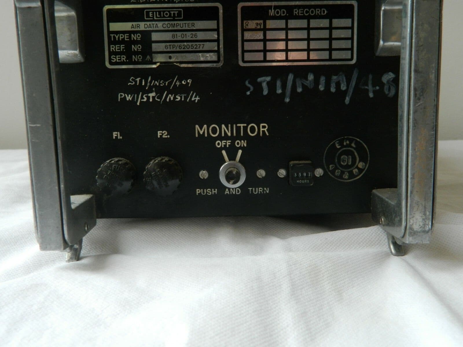 Elliott Aviation Aircraft Mechanical Air Data Computer Type 81-01-026 1R16A