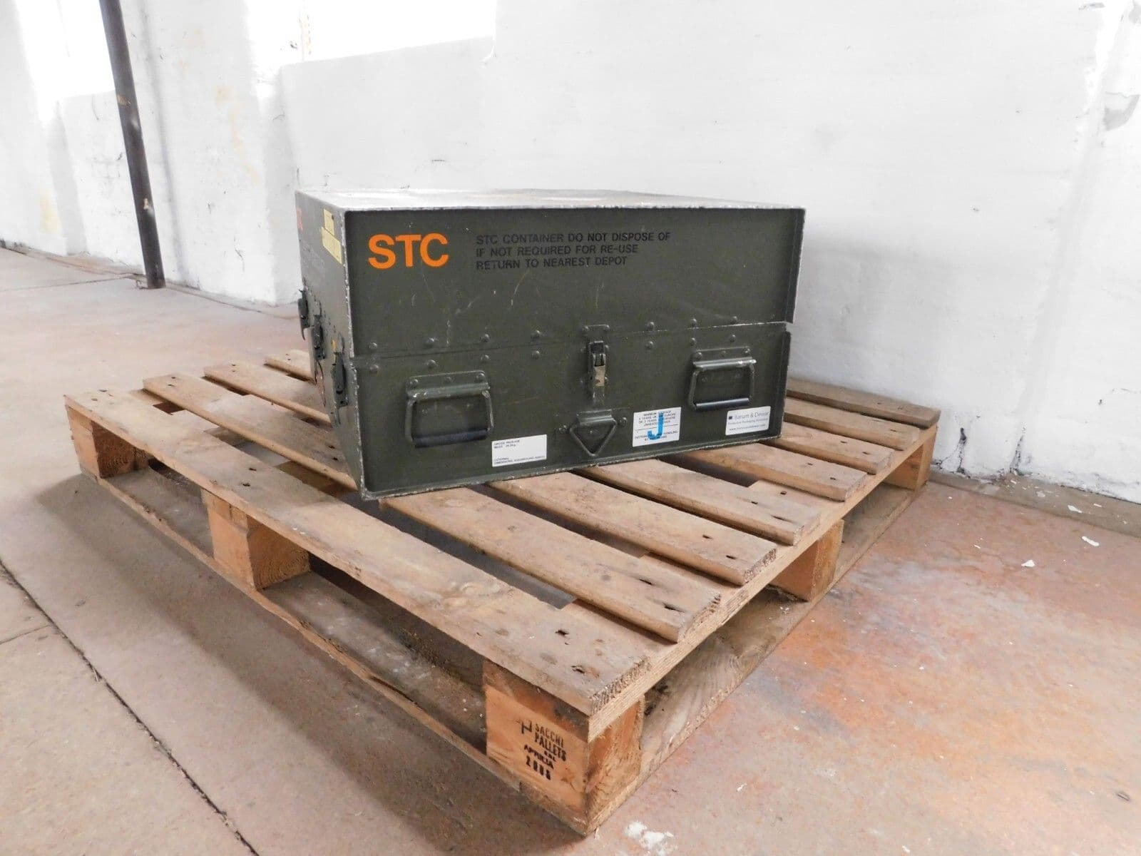 Ex Military Army Large Green Aluminium Storage Transport Case PC6