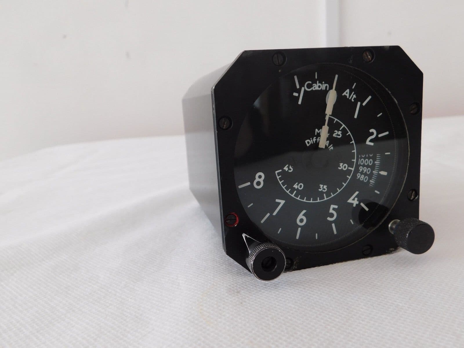 Ex RAF Aircraft Cabin Altimeter Pressure Indicator Gauge D4B