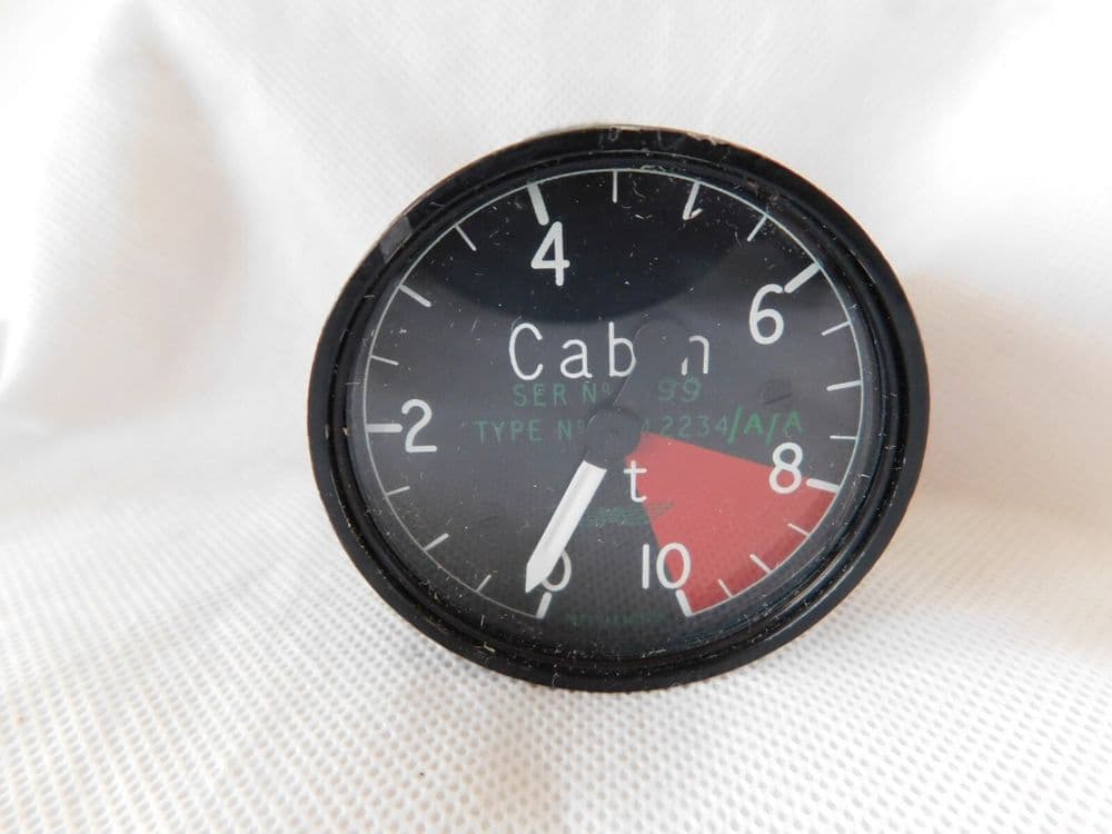 Ex RAF Aircraft Cabin Altimeter Type M2355 D5B