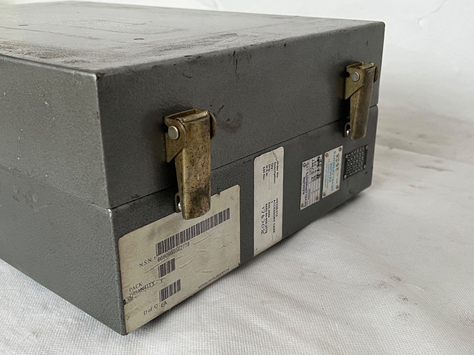 Ex RAF Aircraft Fuel Calibrator With Accessories Kit in Case EDL 2659 D6D