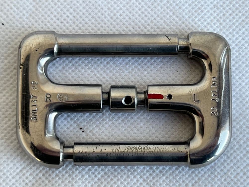 Ex RAF Aircraft Parachute Harness Buckle AML147 D5C