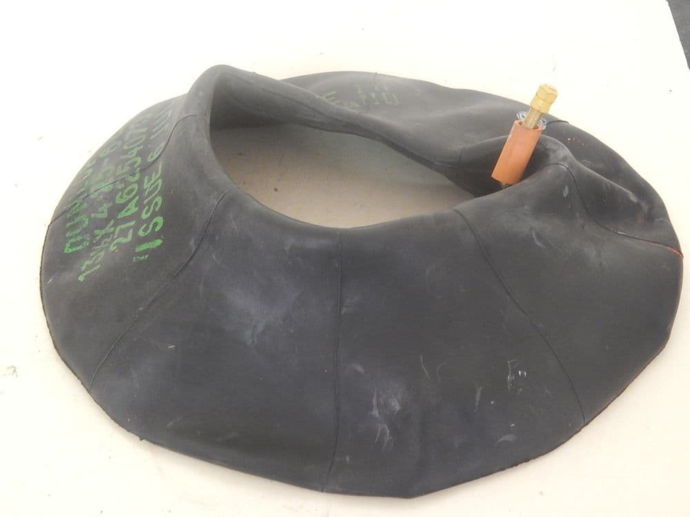 Ex RAF Dunlop Aircraft Tyre Inner Tube Size 13 1/2 x 4 25-6LJ2 1R3C