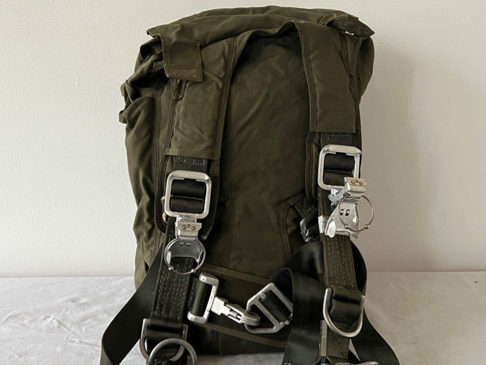 Ex RAF Irvin Type LLP MK1 Parachute Assembly Green PL54