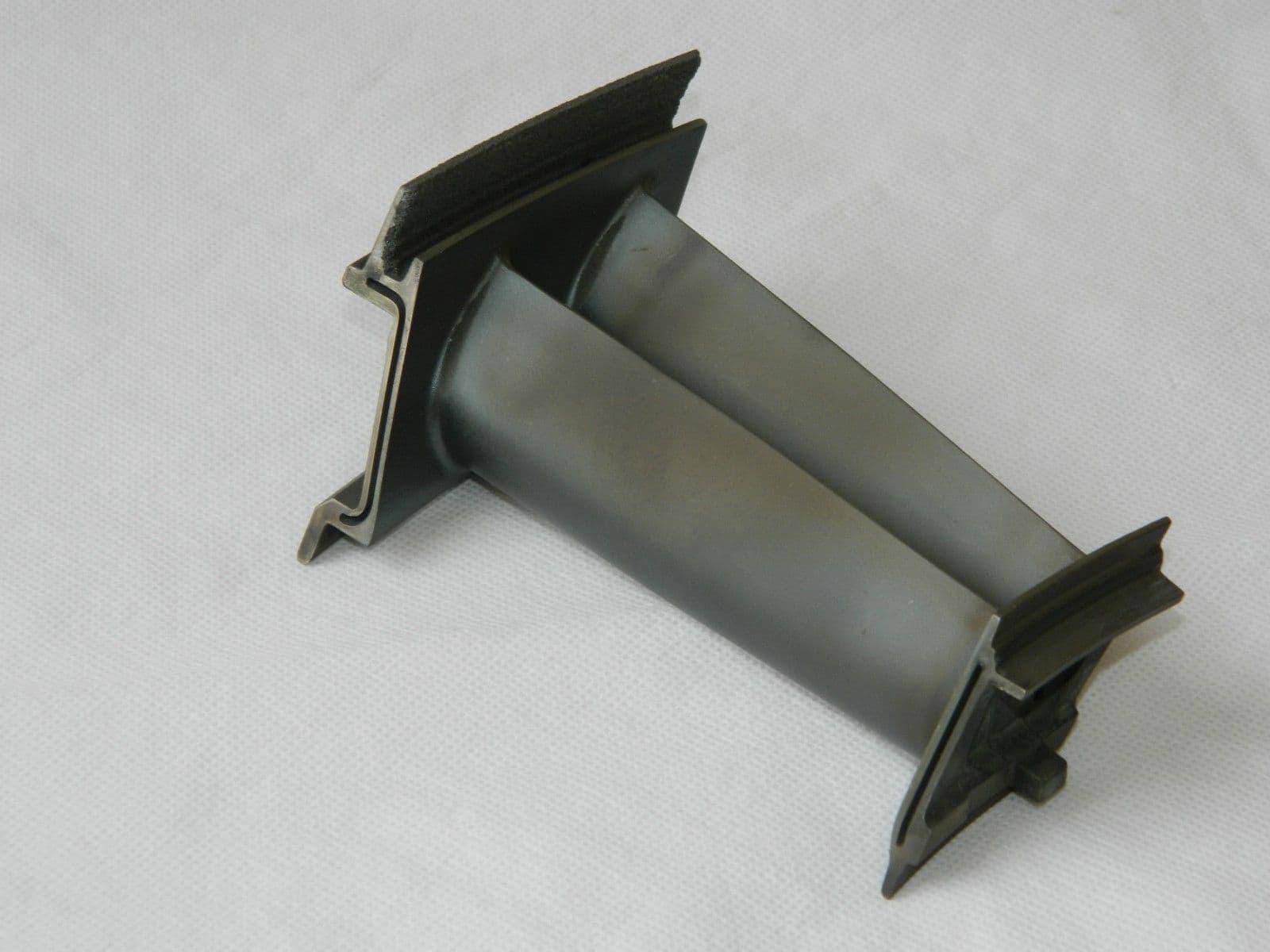 Ex RAF Tornado Jet Engine Low Pressure Turbine Stage 2 Vane 1R1B