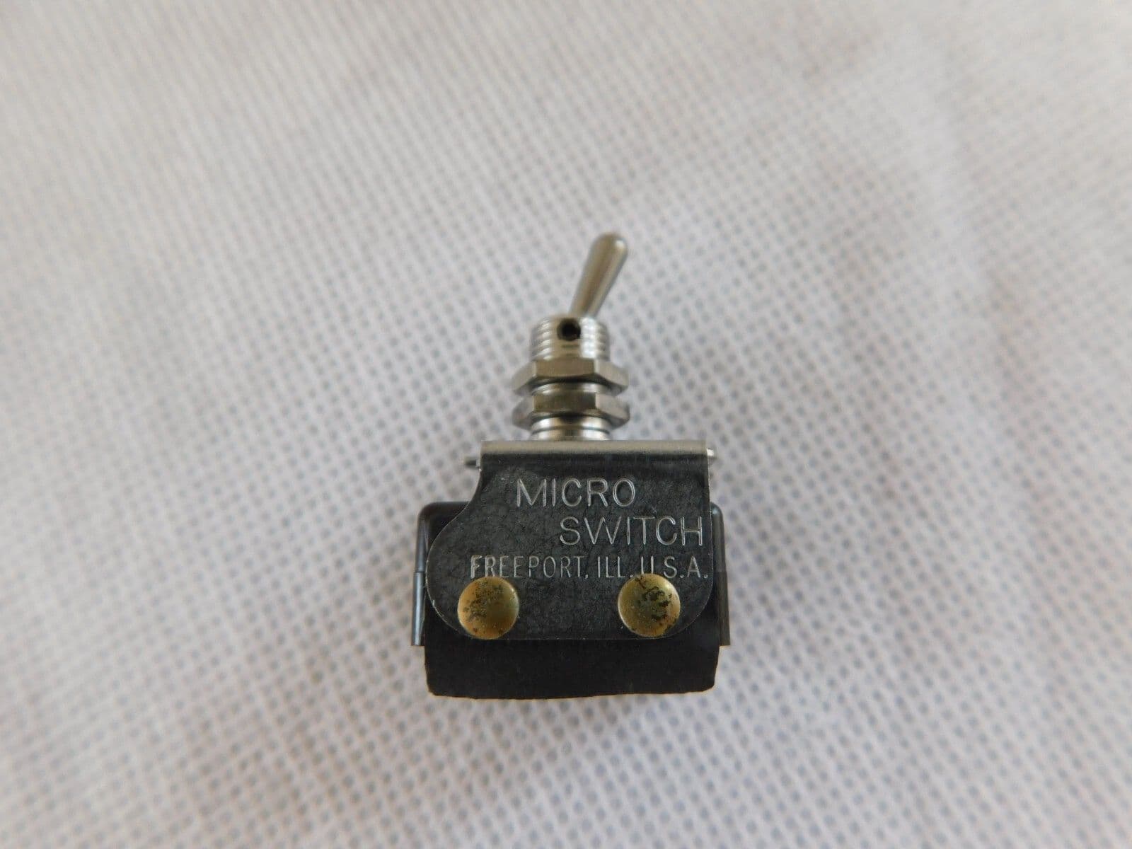 Honeywell Micro Toggle Switch 2 Pole 2 Position 6AT15 D4D