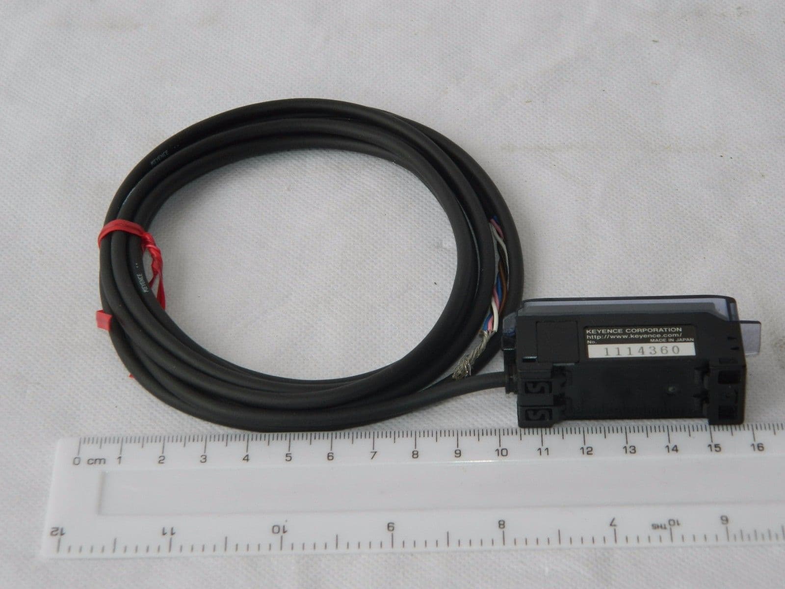 Keyence FS-V1 Digital Calibration Fiberoptic Sensor Output NPN 1R11B