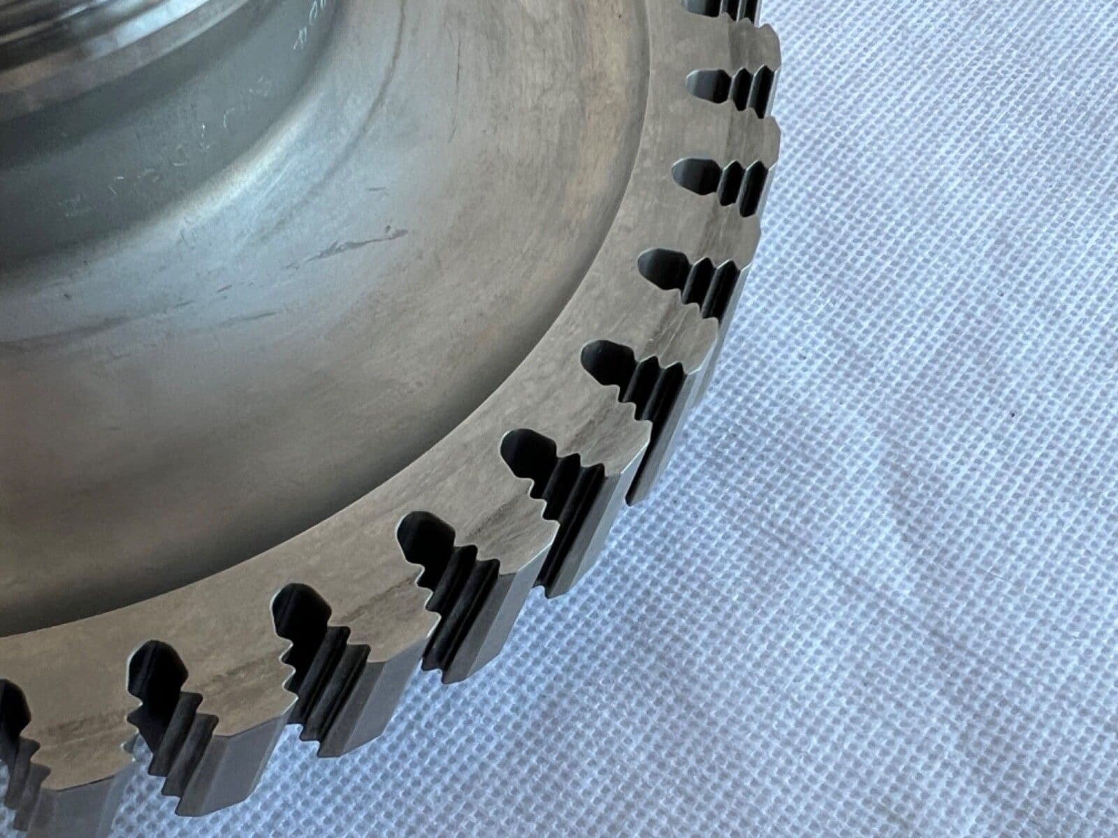 Merlin or Apache Helicopter RTM322 MK120 Jet Engine HP Stage 1 Disc CN8A