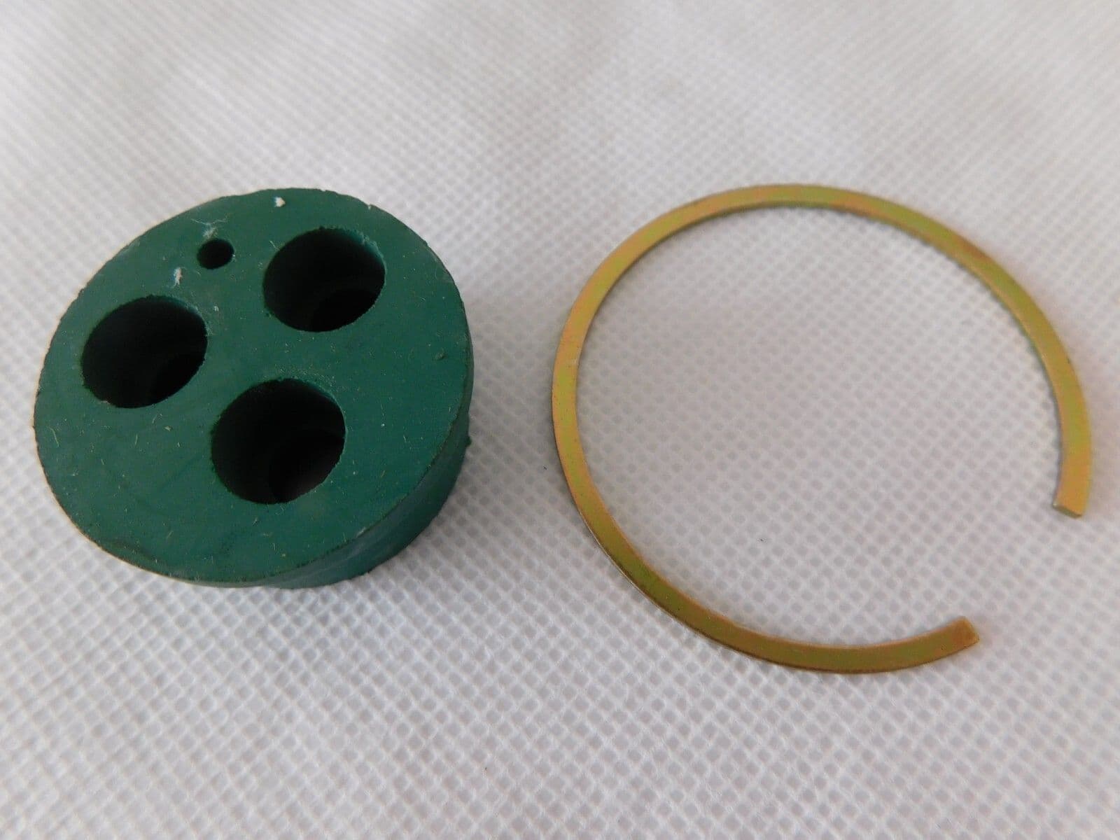 Military Army Generator AB Connector s Free Pin Connector New in Bag D5B