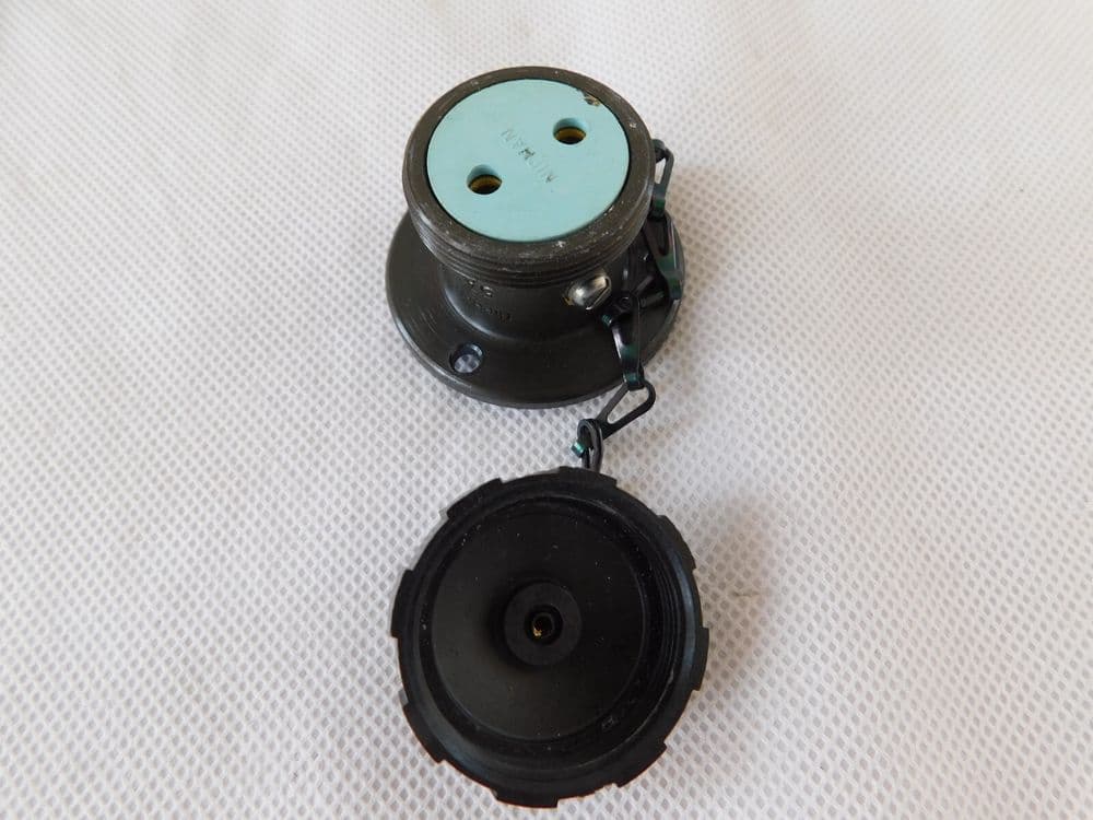 Niphan 2 Pole Fixed Socket 5A 250V 5A/2166/5A N662 D6B