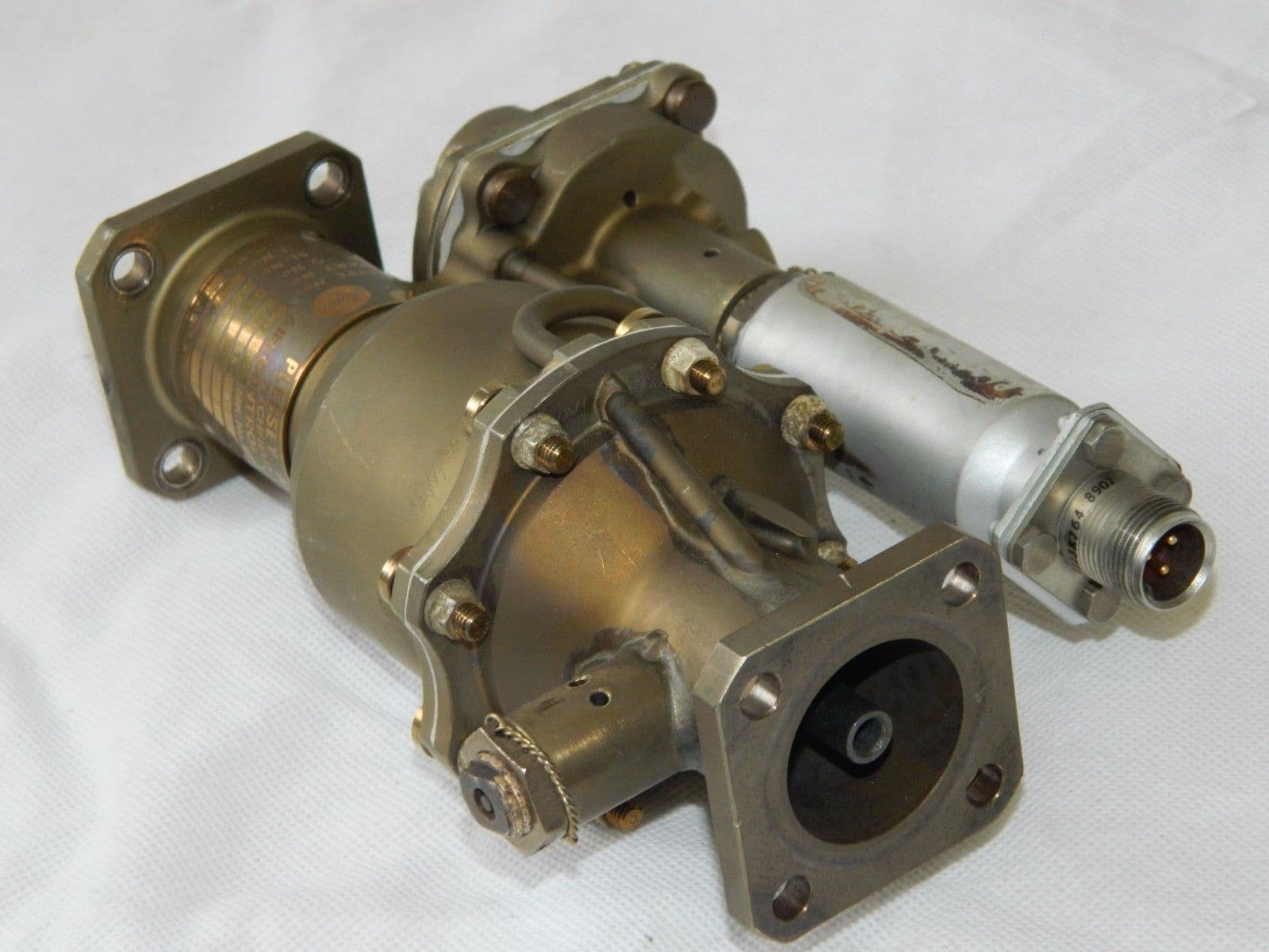 Pressure Reducing And Shut Off Valve Assembly From Tornado Aircraft 1R17A