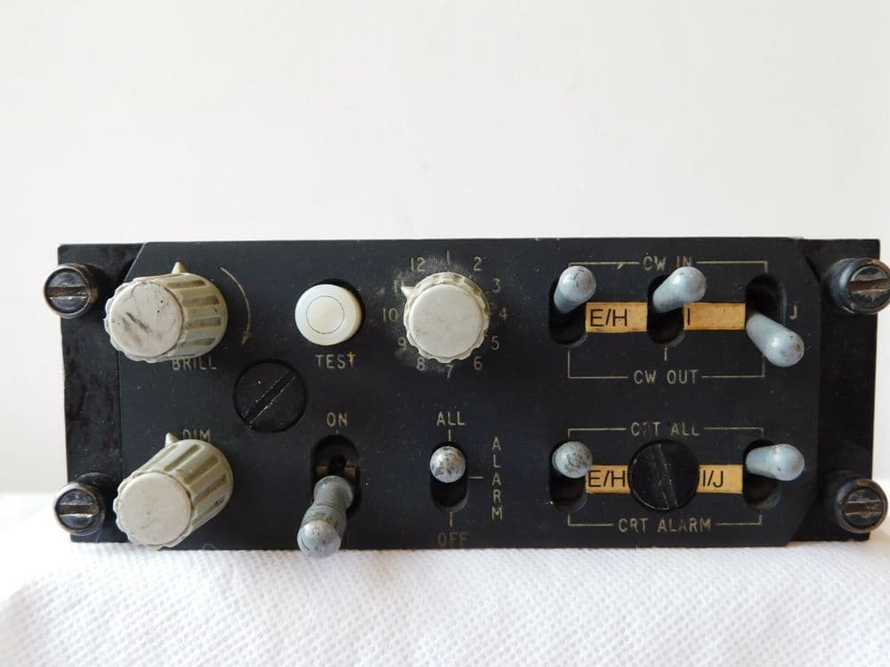 Sea King and Puma Helicopter RWR Control Unit Ref No 10L/6183290 1R4B