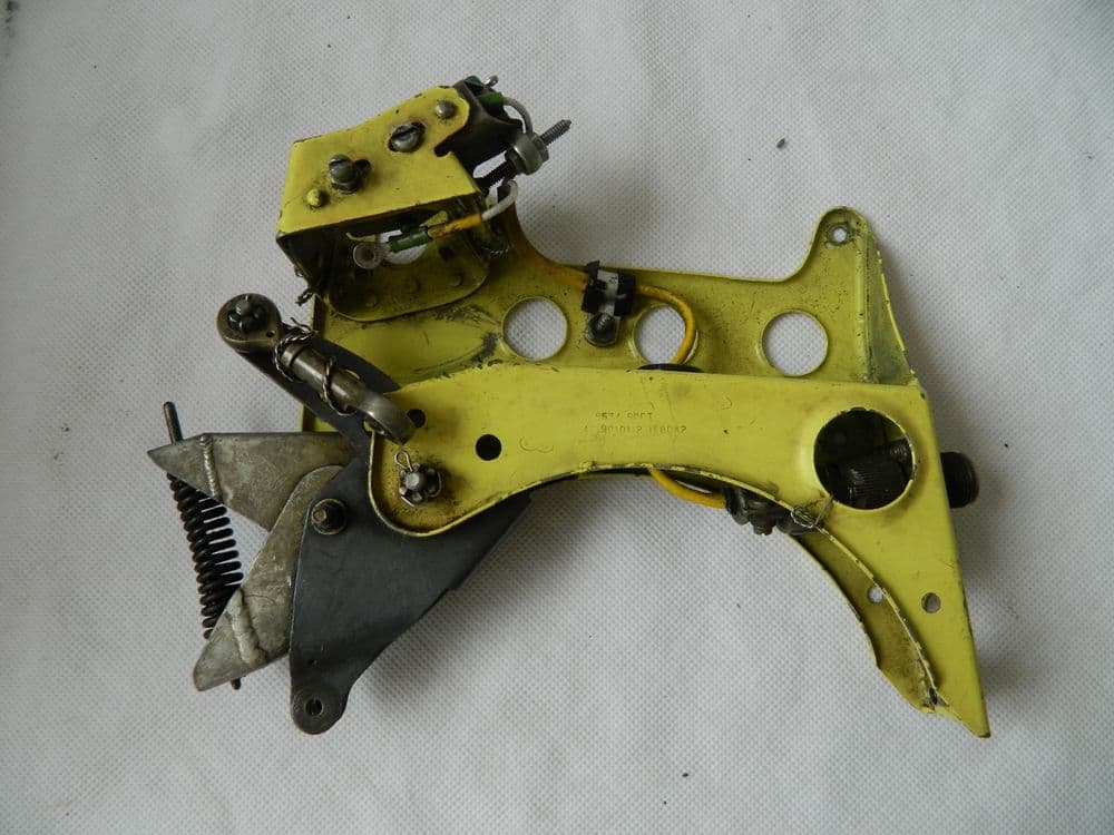Sea King Helicopter Control Assy Lever Change Over Bracket From XV703 1R9C
