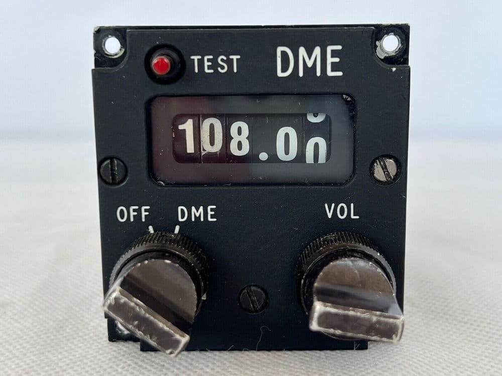 Sea King Helicopter DME Control Frequency Unit D80440A D5D