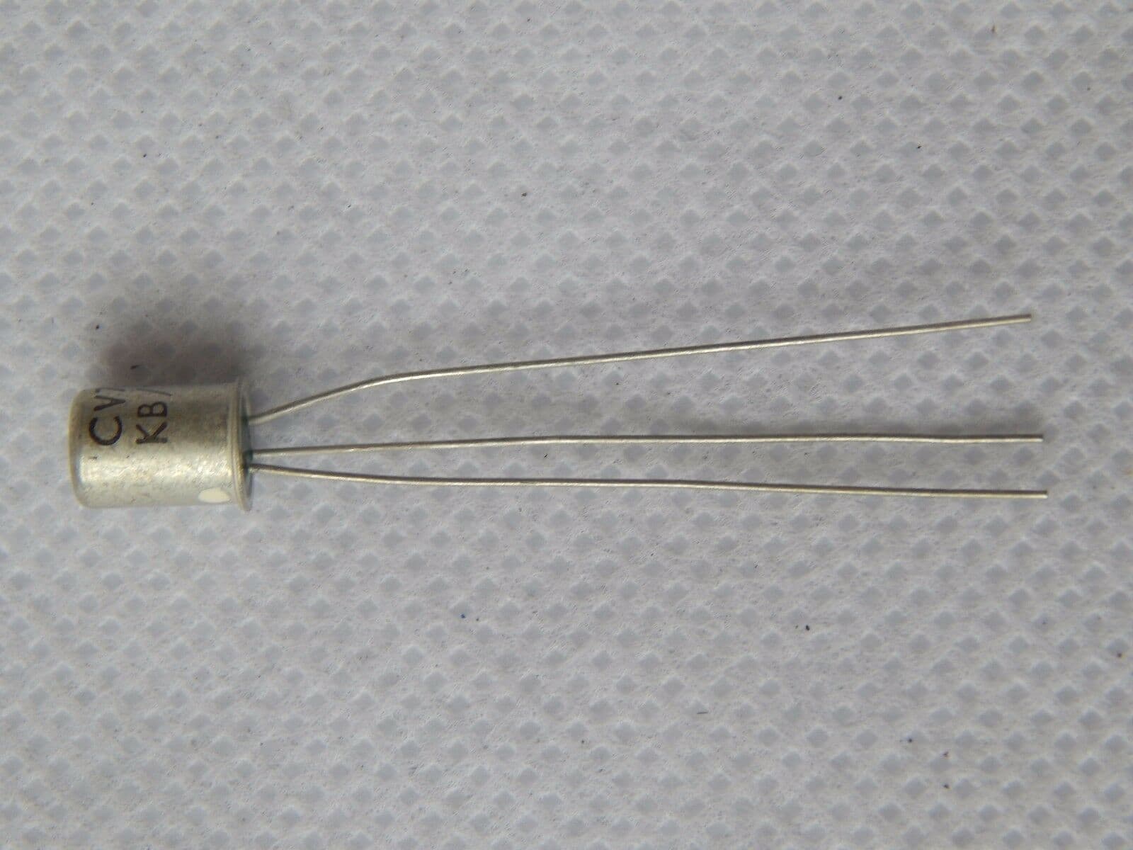 Silicon PNP Alloy Junction Transistor CV7044 3R1E EC54