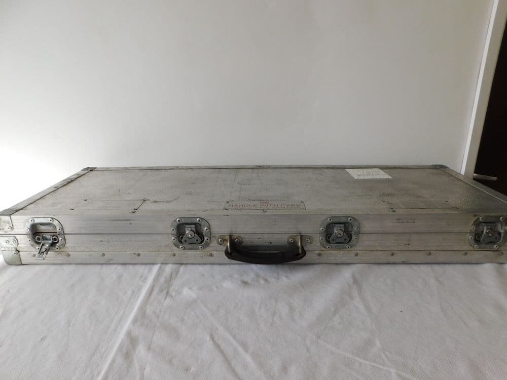Silver Storage Transport Case With Foam Inserts Inside 110cm Long PL26