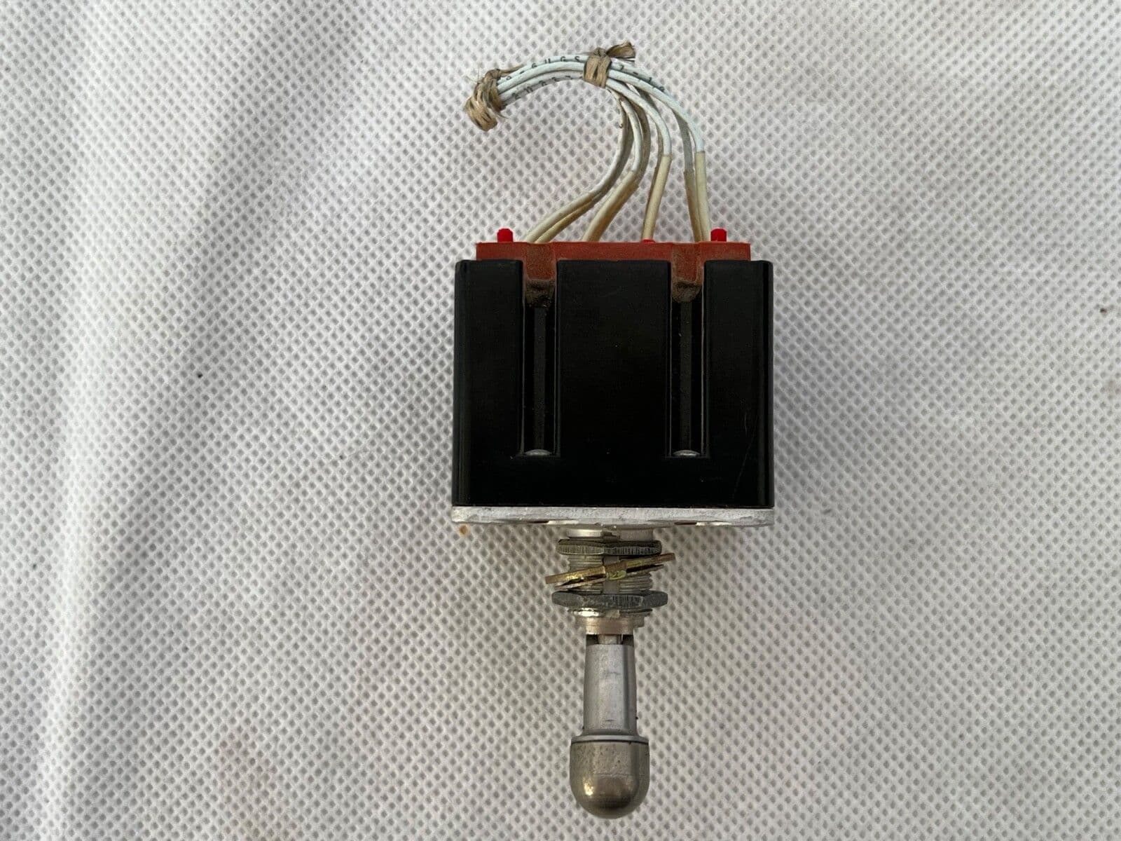 Tornado Aircraft Locking Toggle Switch 4 Pole 2 Position MS27789-23D D5D