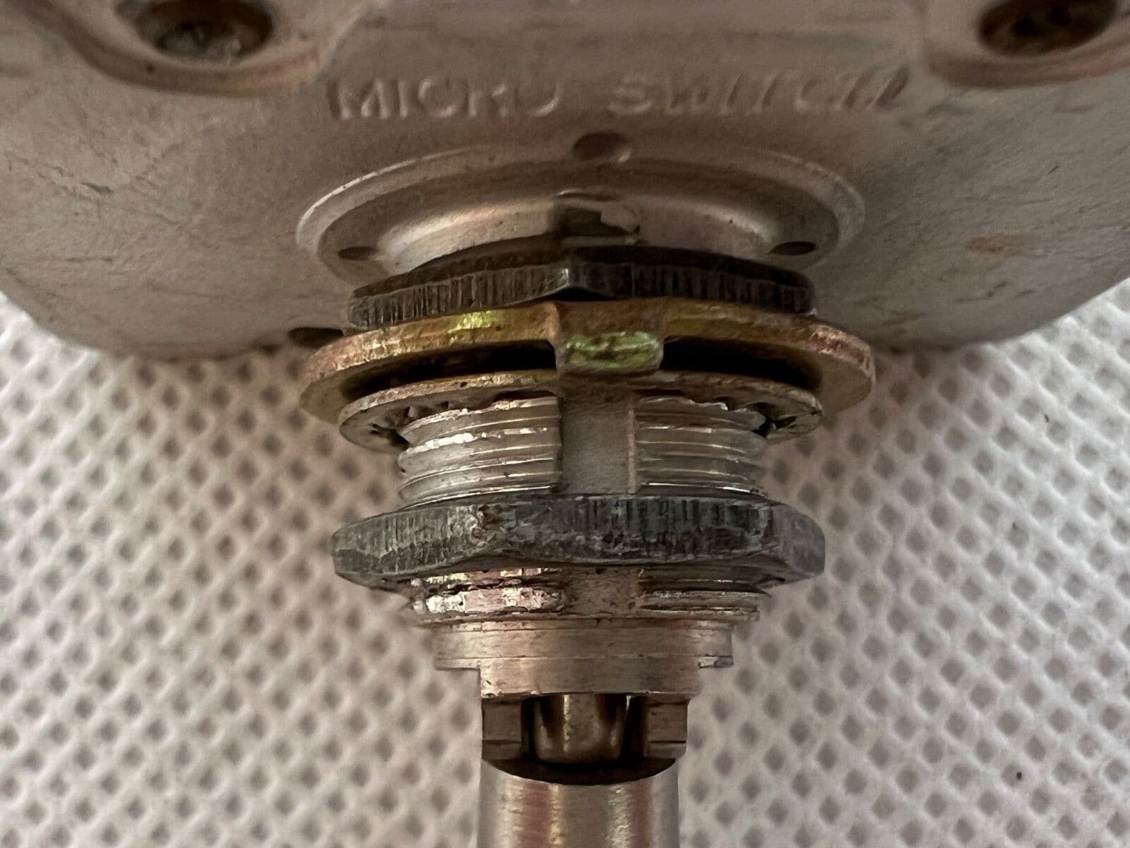 Tornado Aircraft Locking Toggle Switch 4 Pole 2 Position MS27789-23D D5D