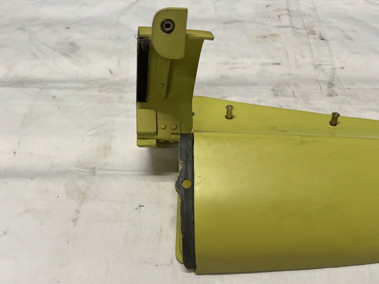 Tornado Aircraft R/H Endcap Fairing Assembly A245869-411 GR401D