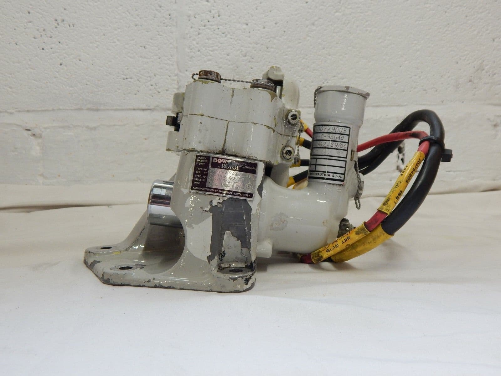 Tornado GR4 Aircraft Upstop and Uplock Damper Unit L/H From ZD788 GR3C