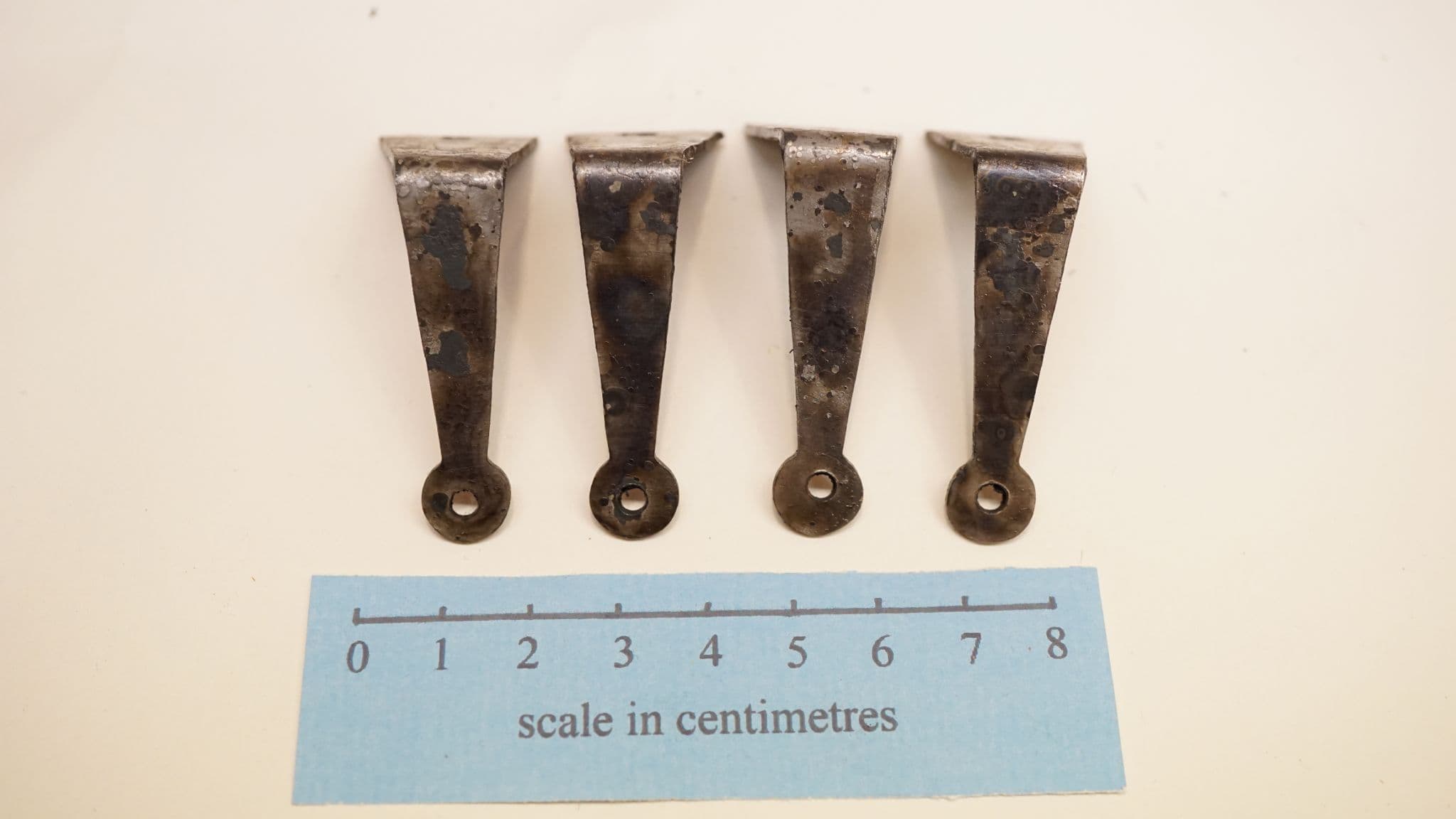 Anglo-Saxon box corner bracket 40mm with nails and quantity option