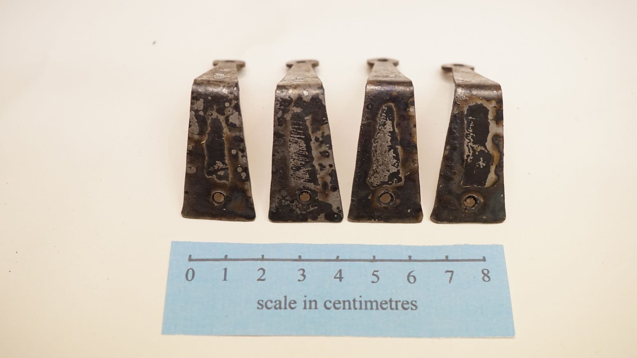 Anglo-Saxon box corner bracket 40mm with nails and quantity option