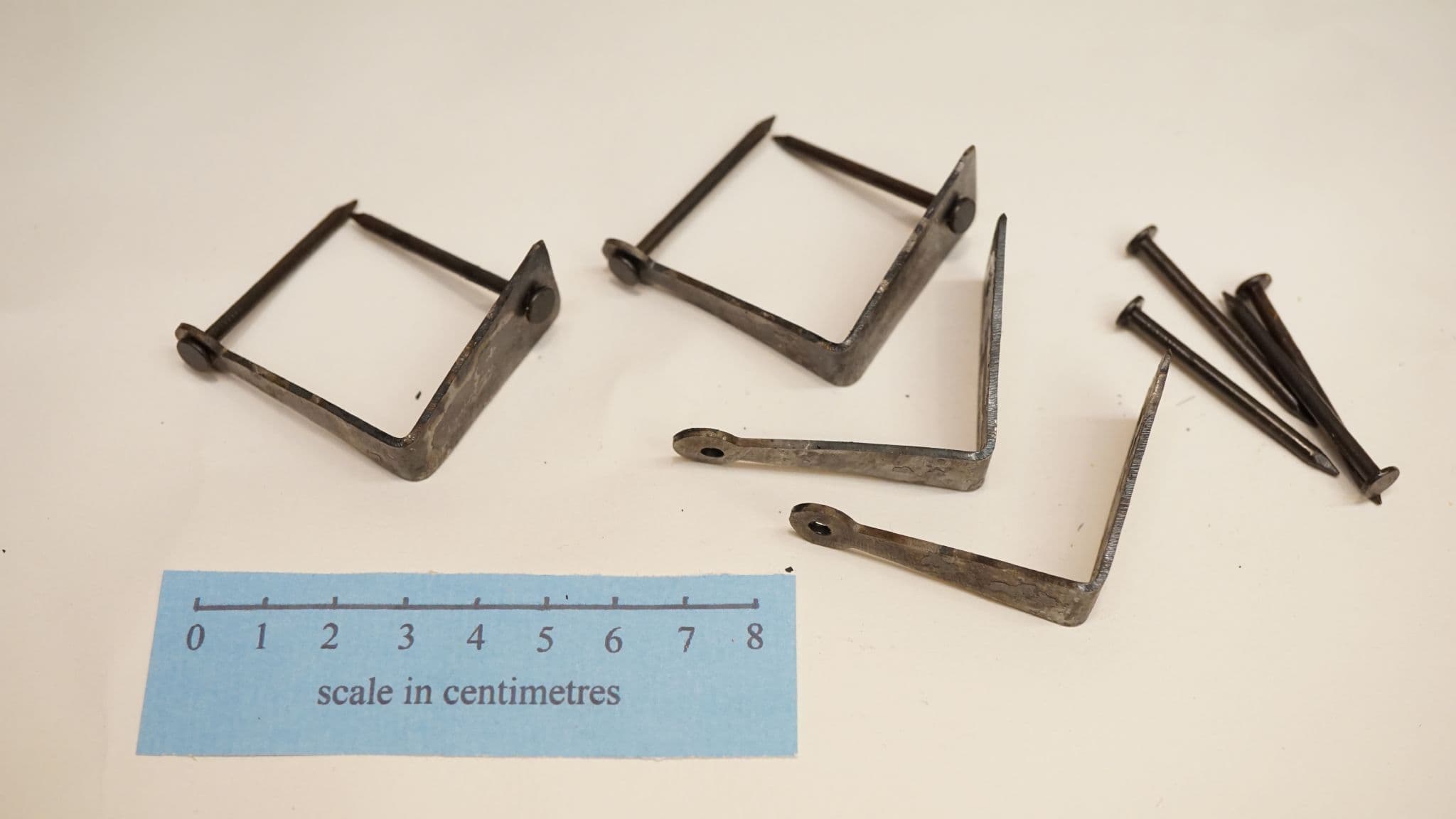 Anglo-Saxon box corner bracket 40mm with nails and quantity option