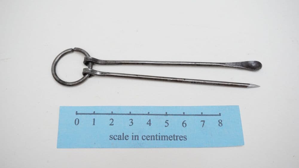 Anglo-Saxon forged steel toilet set Mucking II find