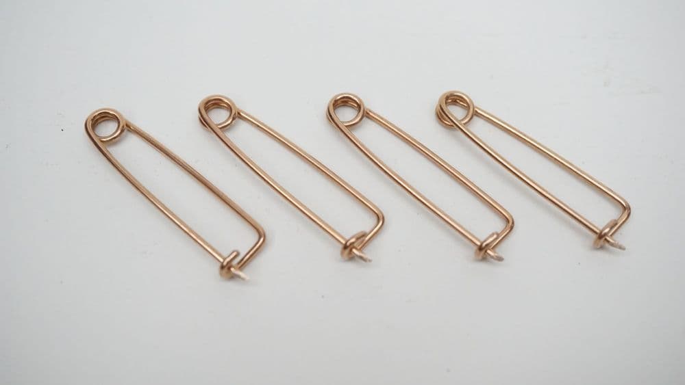 set of 4 safety pins in bronze carlton coleville anglo saxon find 19
