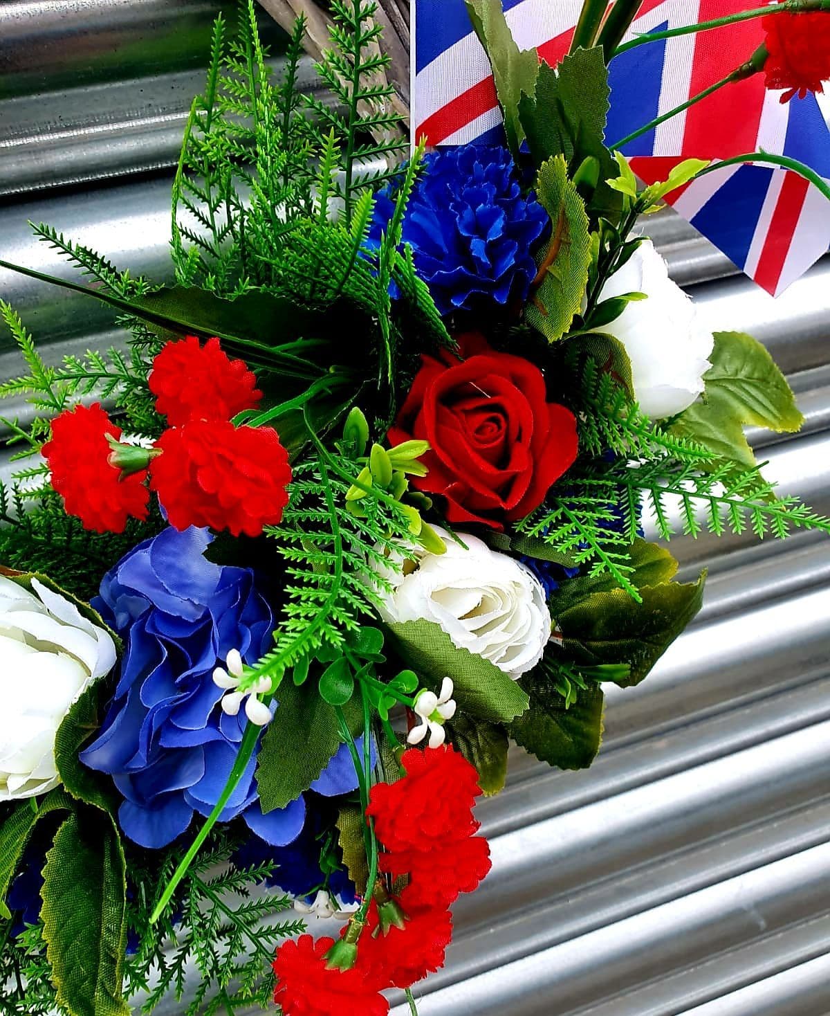 CORONATION SPECIAL WREATH - 30CM - RED BLUE WHITE