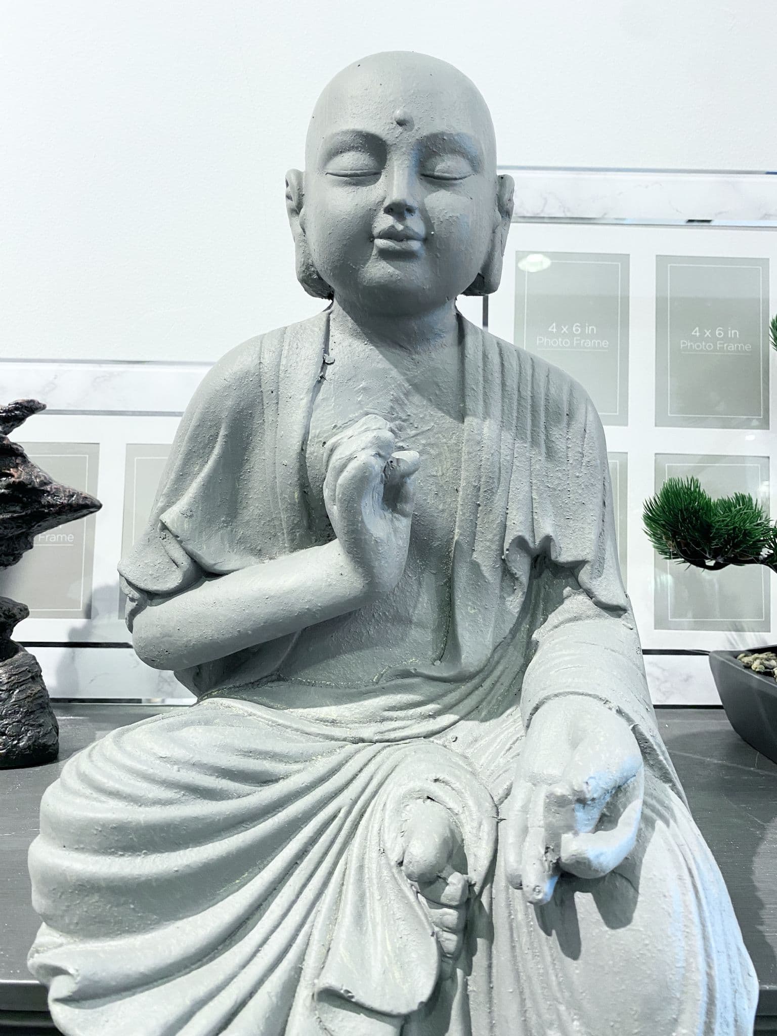 54X29Cm Monk Ladder Shelf Statue