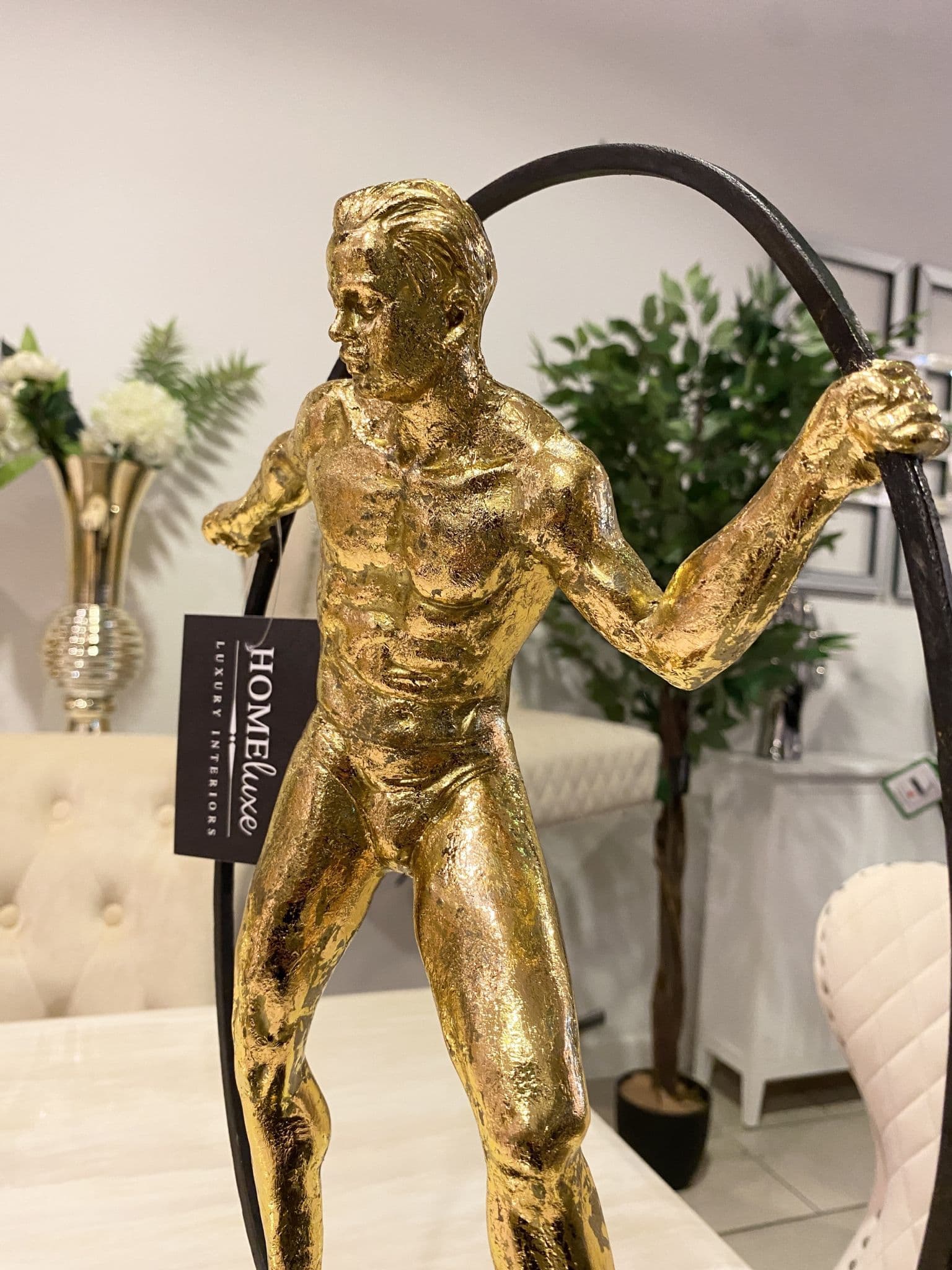 Gold 1 Man Circle Sculpture