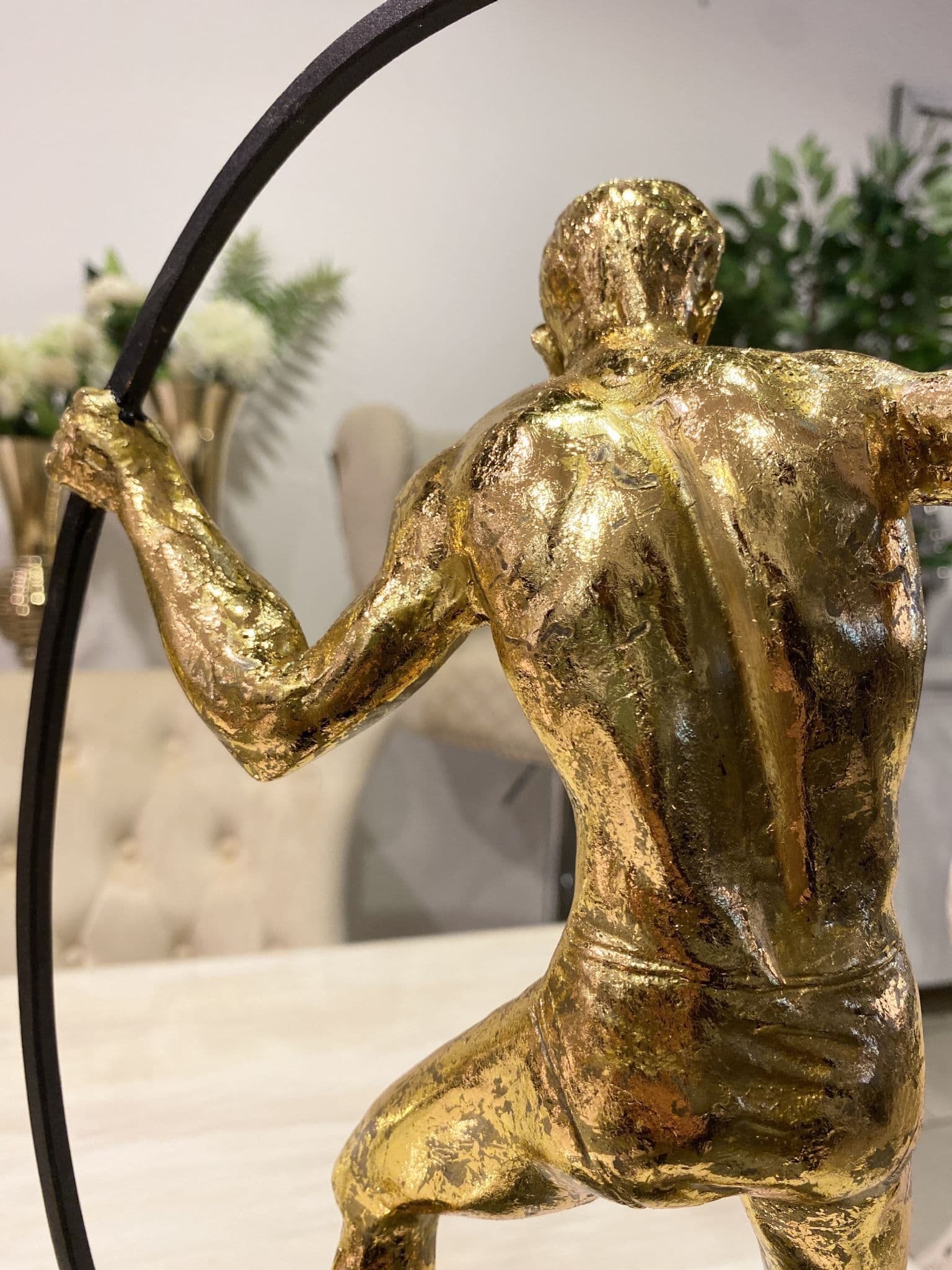 Gold 1 Man Circle Sculpture