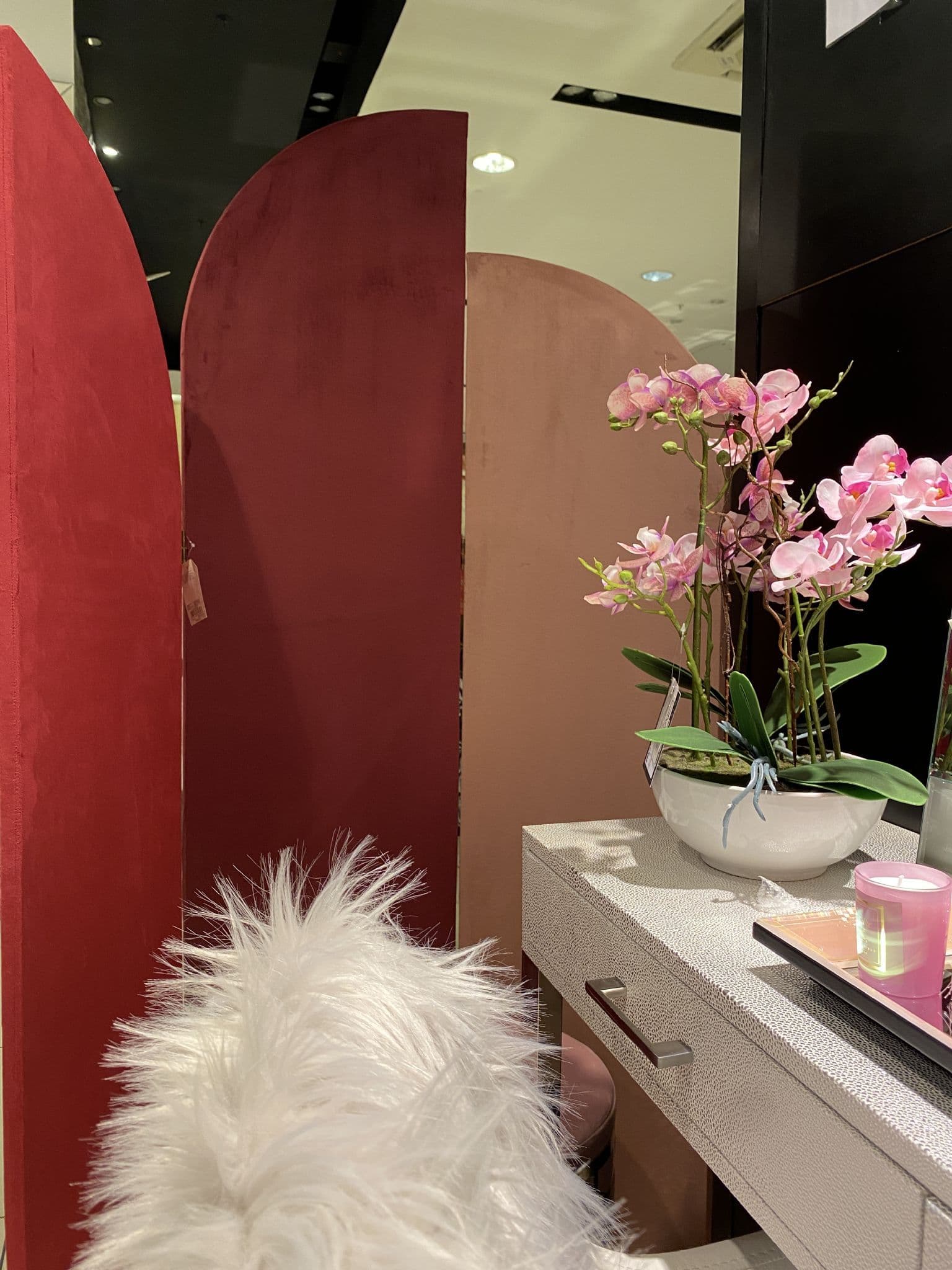 Luxe Red Room Triple Screen