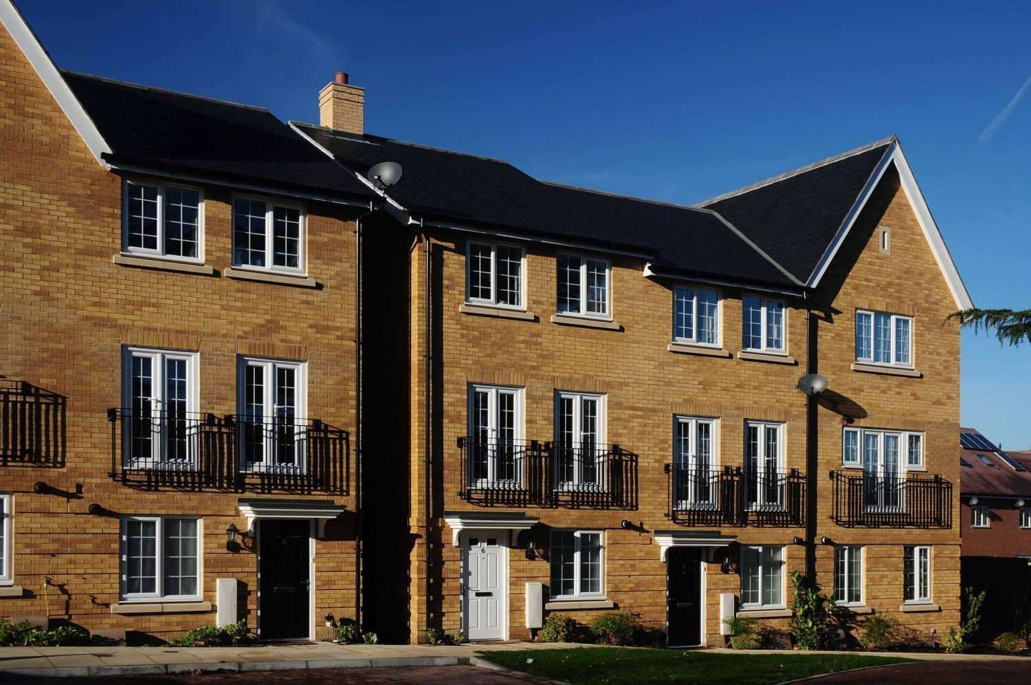 Ibstock South Holmwood Surrey Yellow Multi Brick Slip