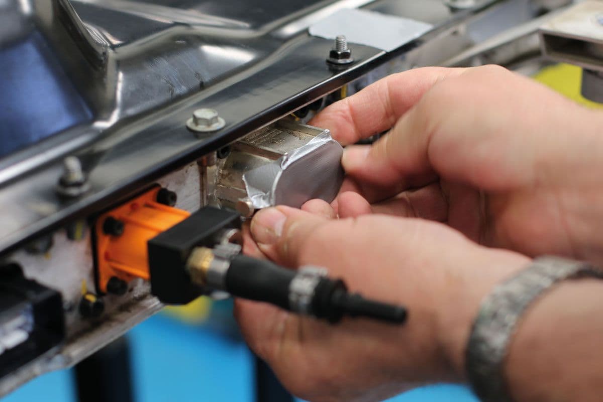 Laser 8467 EV Battery Integrity Pressure Test Kit